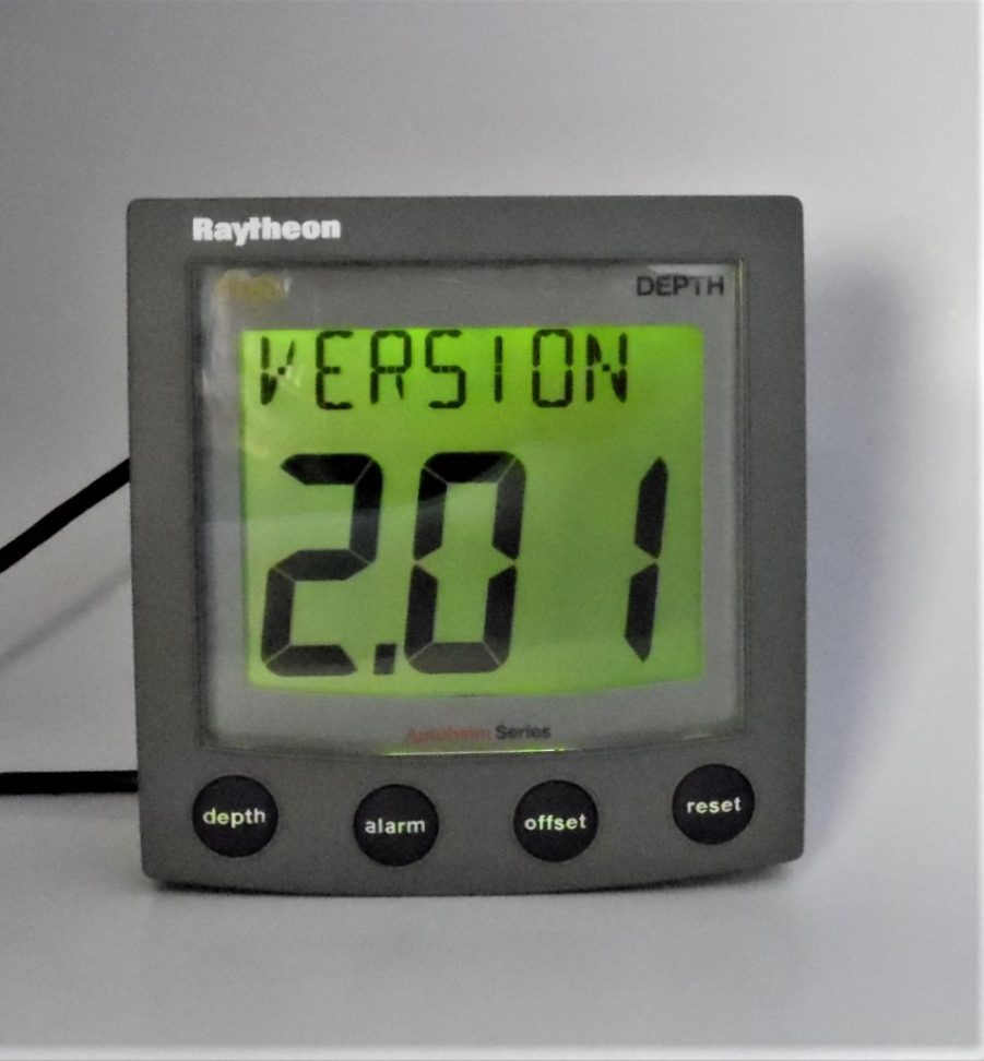 Raytheon ST60 Depth Instrument w/ Sun Cover - A22002 - TESTED ~ 90 Day ...