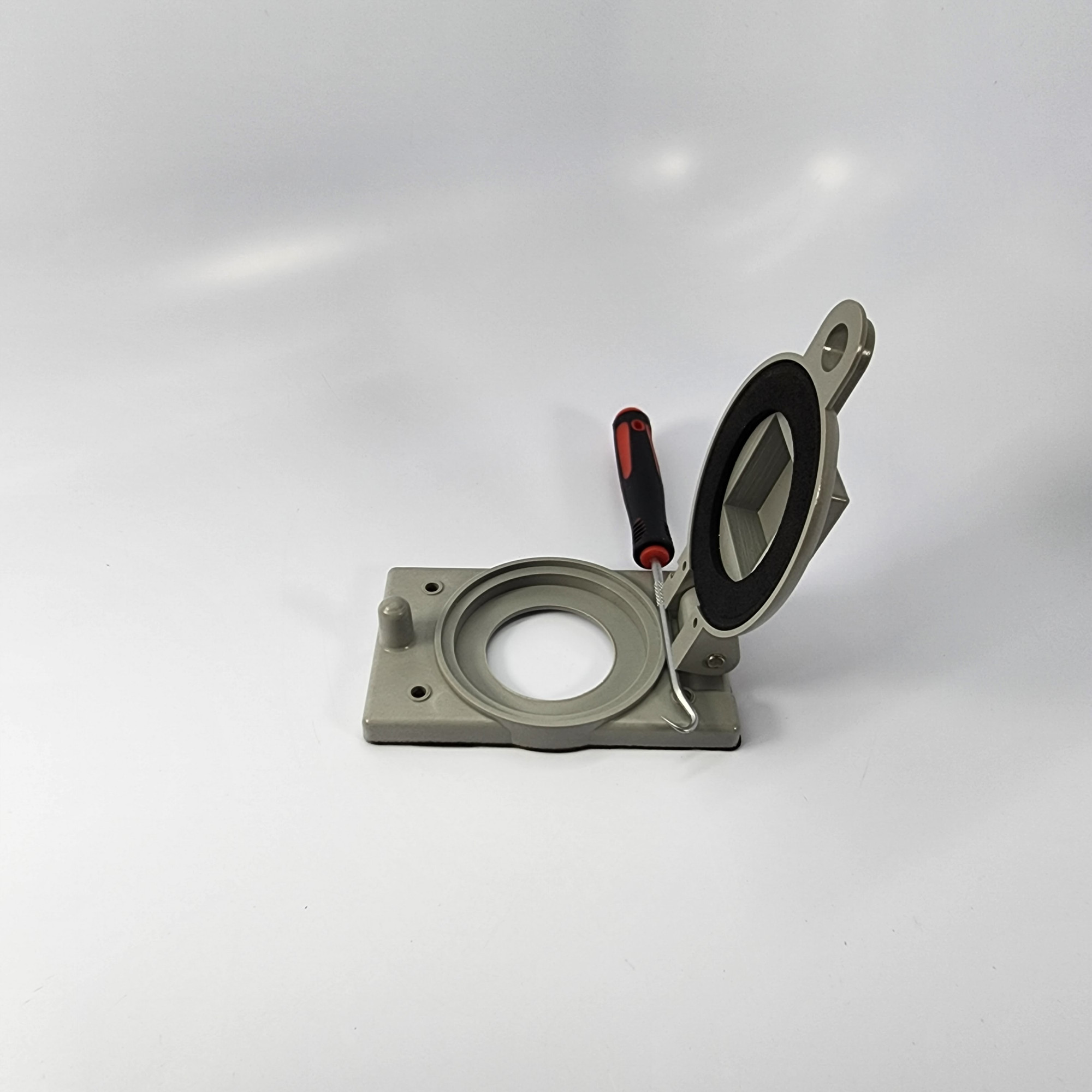 Seatech Electrical Flip Lid Receptacle Cover 30A 120V 60HZ - Gray - Max ...