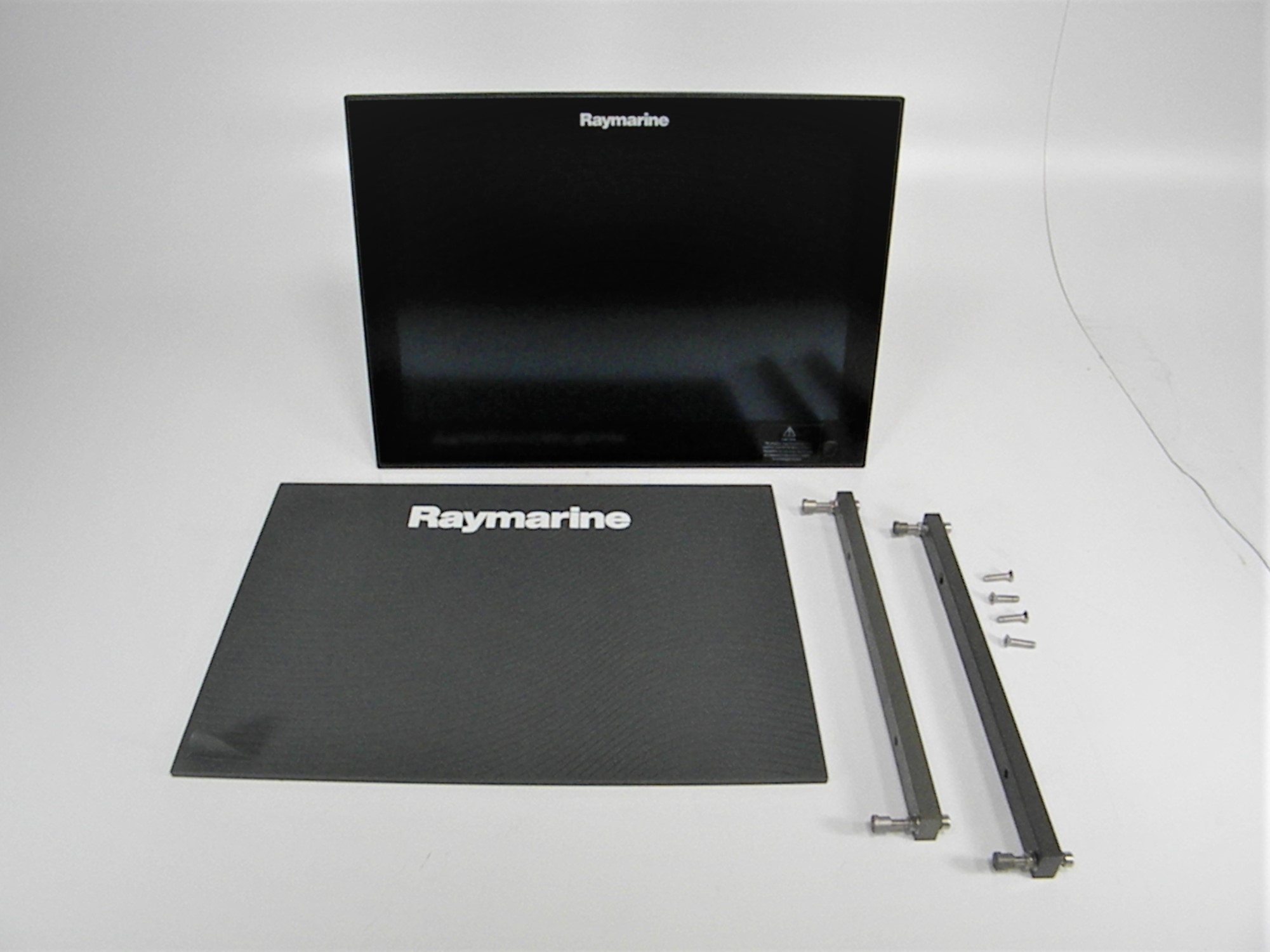 Raymarine gS165 15.4" Glass Bridge Touchscreen Chartplotter -E70126- 90 ...