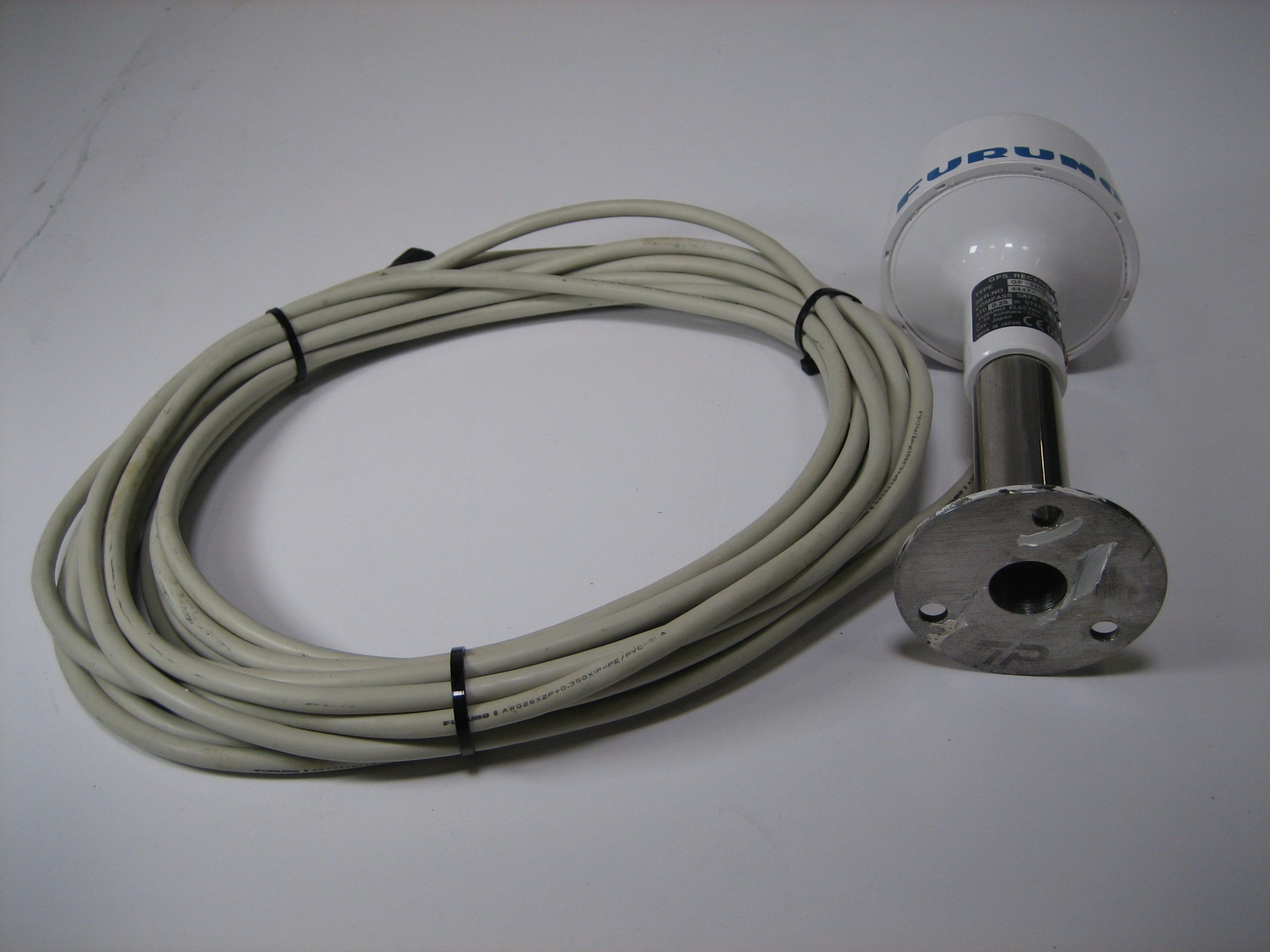 Furuno GP-320B GPS ANTENNA FOR Navnet VX1 VX2 3D ~ TESTED! - Max Marine ...
