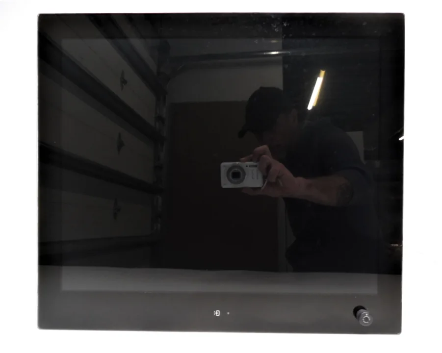 Seatronx SRT-19 19" Sunlight-Readable Touchscreen Monitor *Tested ...