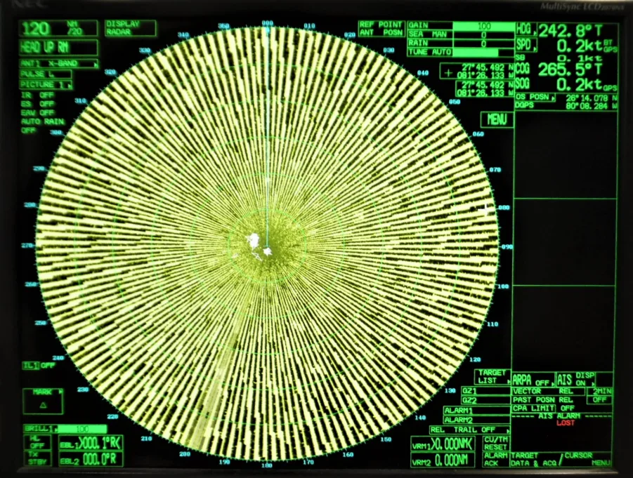Furuno - FAR-2127BB/AC - IMO Black Box Commercial 25KW Radar System ...