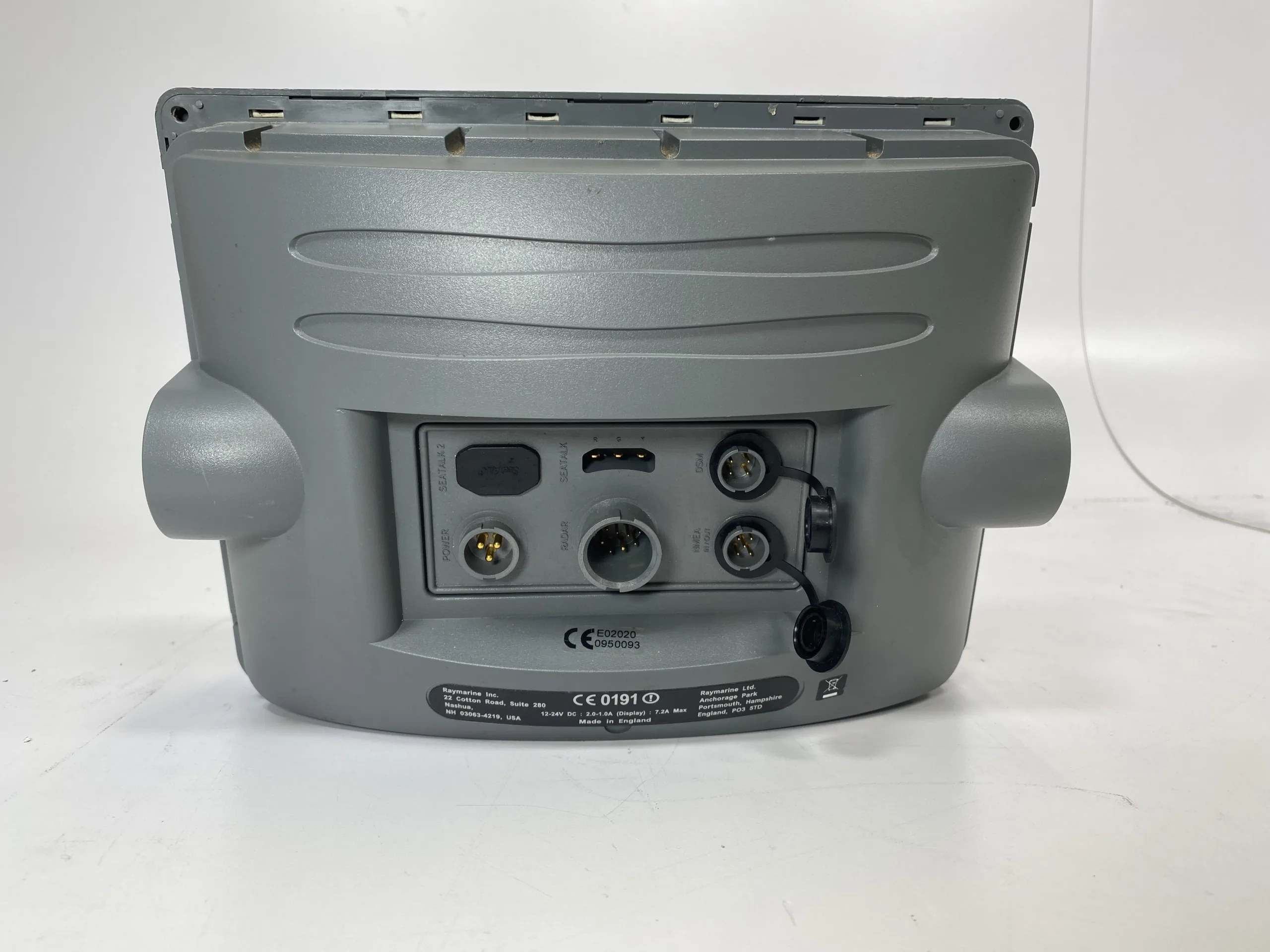 Raymarine C80 Classic Display w/ Bezel & Sun Cover - E02020 - 90 Day ...