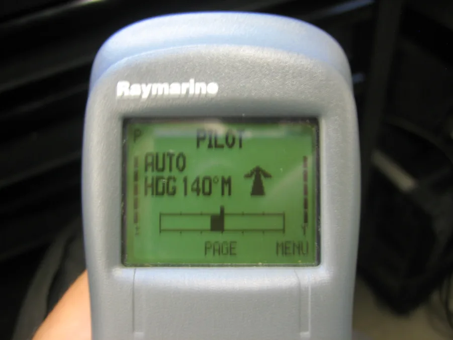 Raymarine SmartController Autopilot Wireless Remote E15023-W/RF Base ...