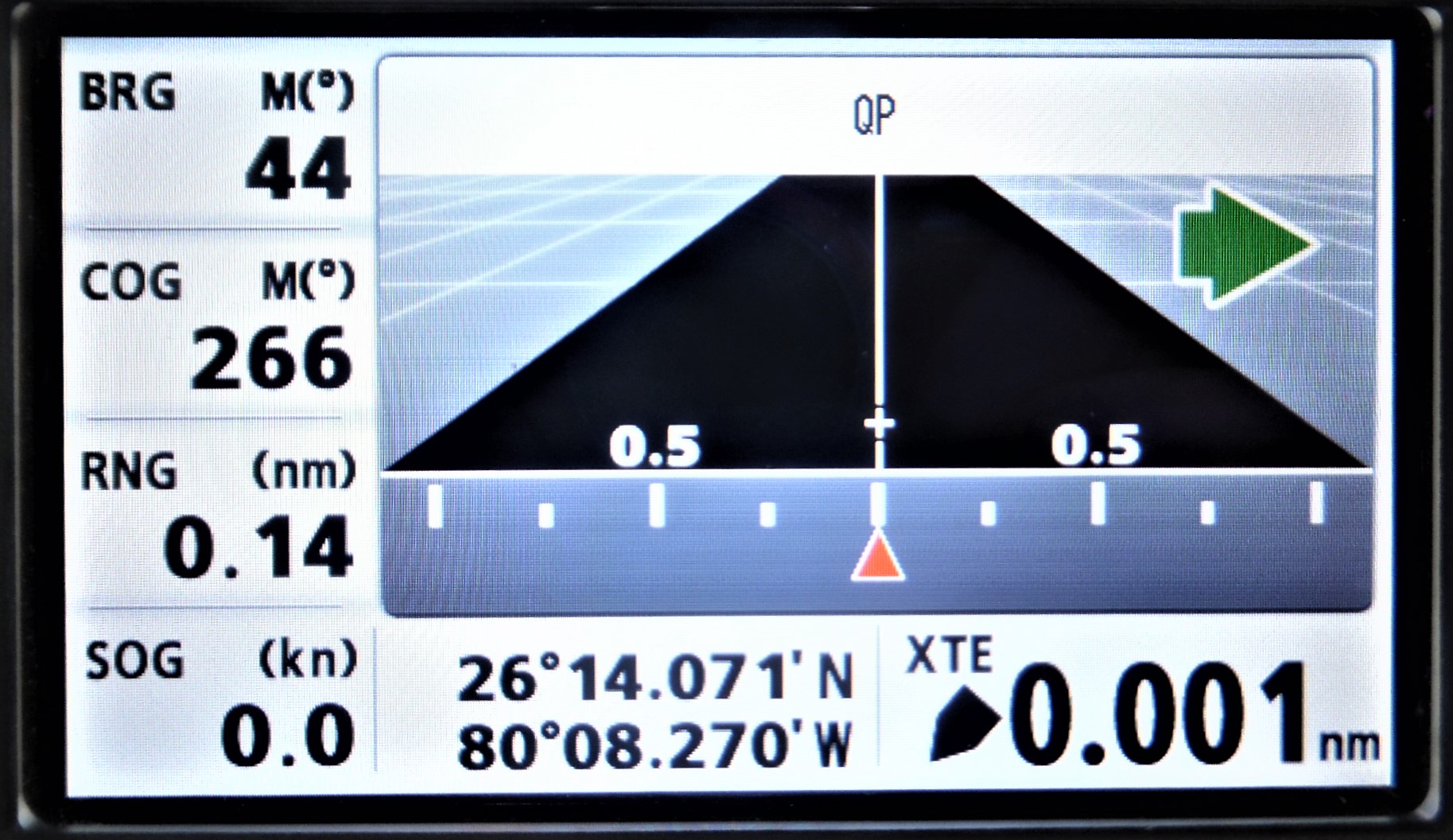 Furuno - GP-33 - GPS/WAAS Navigator - 4.3" Color LCD - Tested Good ...