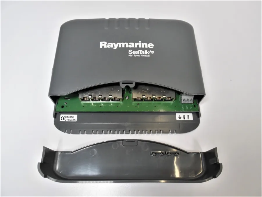 Raymarine E55058 SeaTalk HS Network Switch w/ Cover & Cables - 90 Day ...