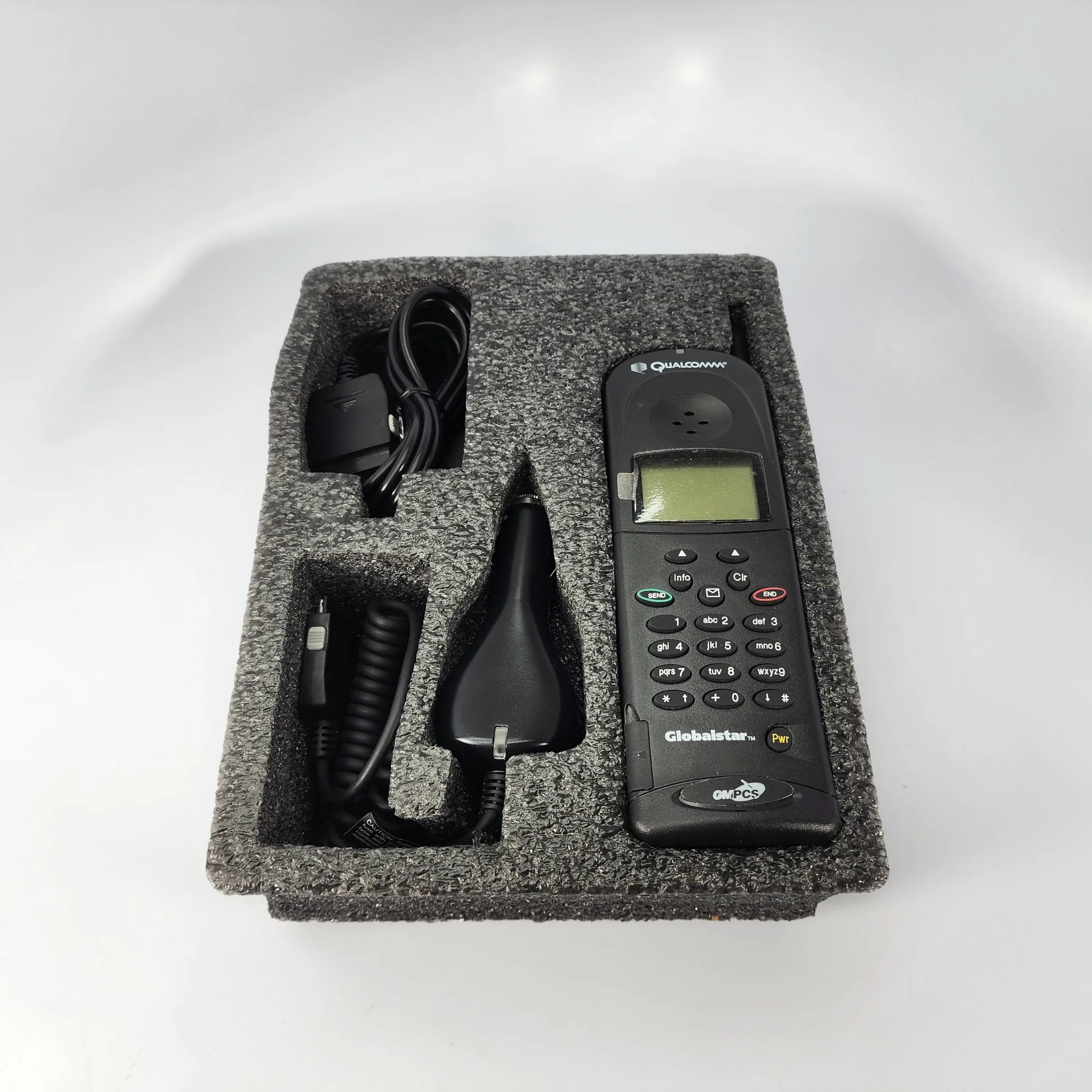 Qualcomm GSP-1600 Globalstar Tri-Mode Satellite Phone Kit - Max Marine ...