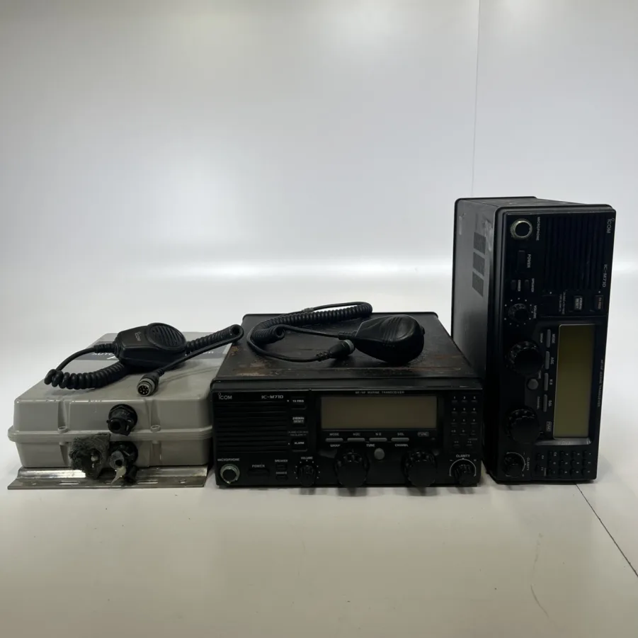 ICOM IC-M710 Single Side Band Radios w/ AT-130 Tuner HM-180 - Parts Lot ...