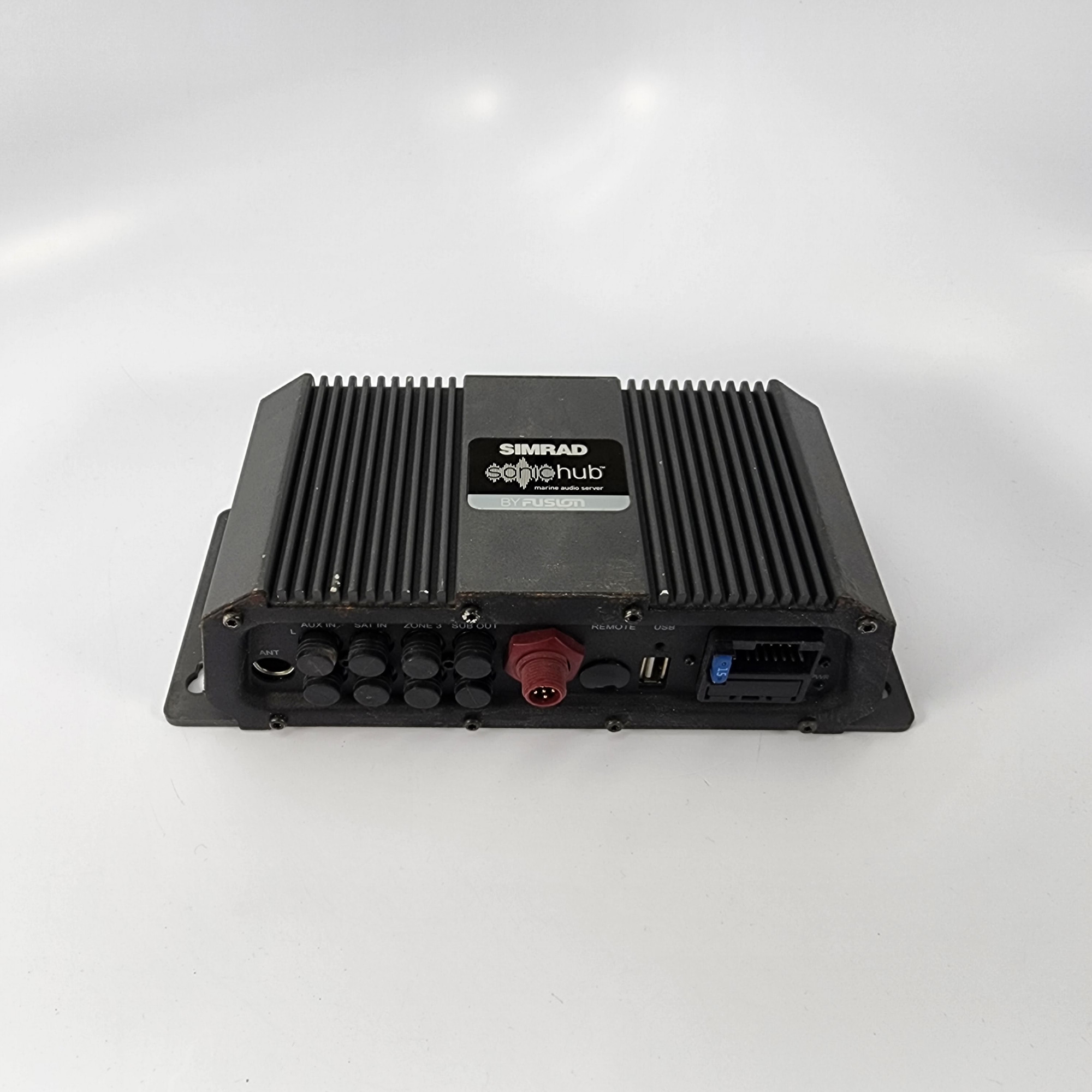 Simrad - SonicHub AM/FM USB Marine Entertainment System - Tested ...