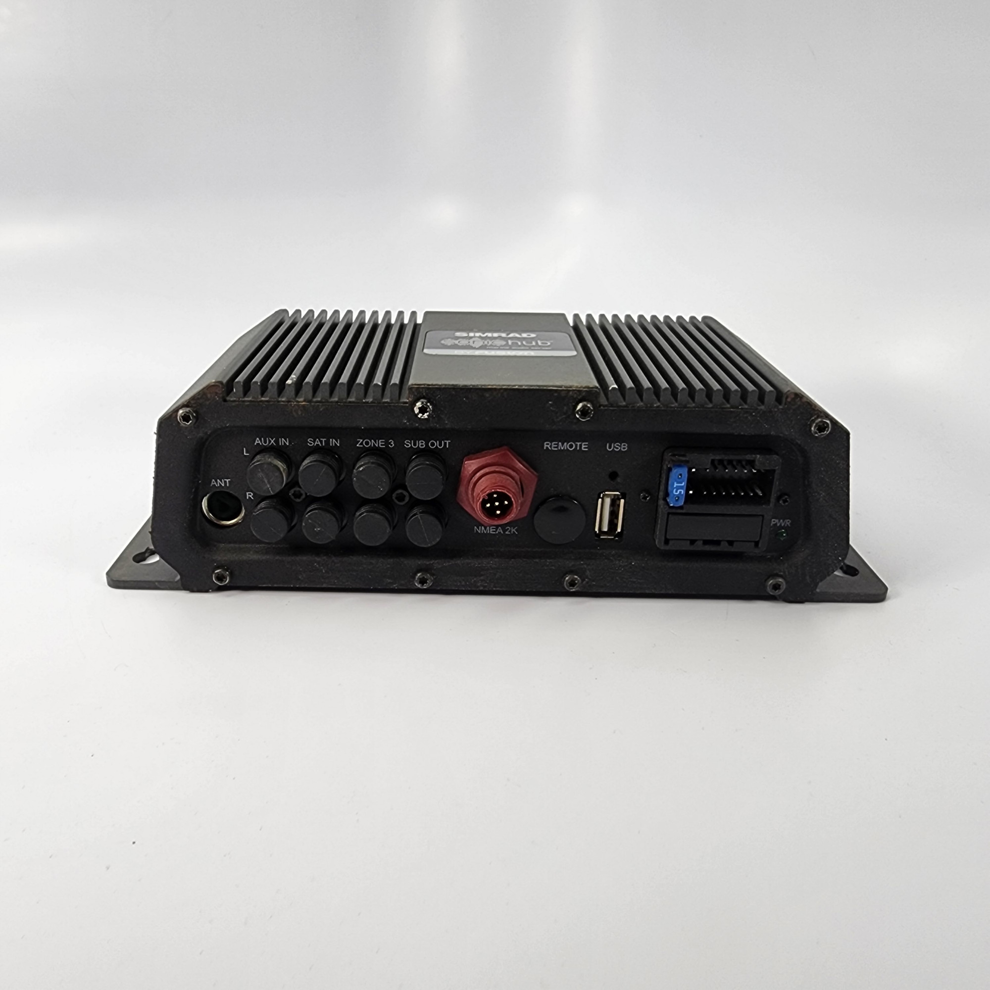 Simrad - SonicHub AM/FM USB Marine Entertainment System - Tested ...