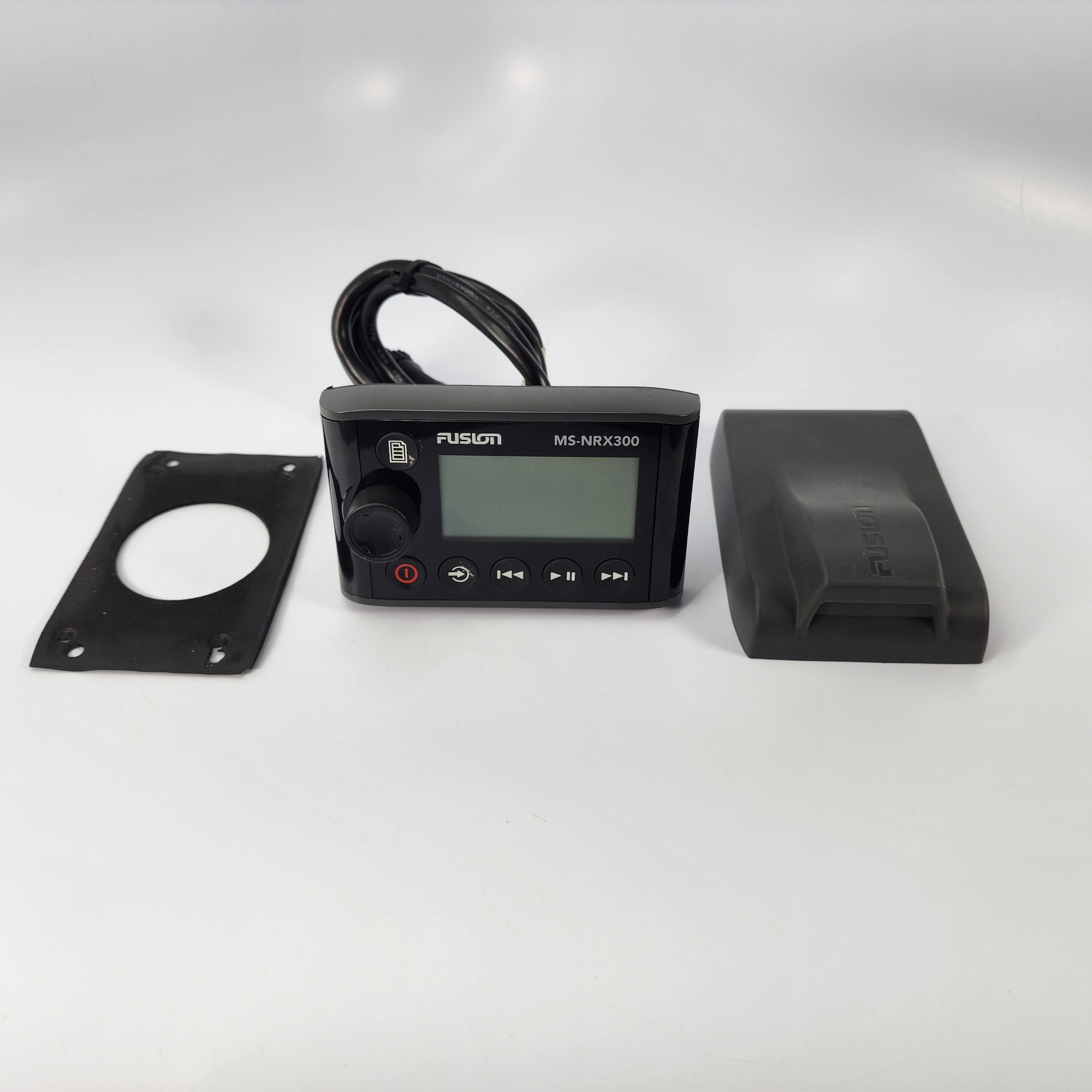 Fusion MS-NRX300 Wired Marine Remote and NMEA 2000 Repeater - Tested ...