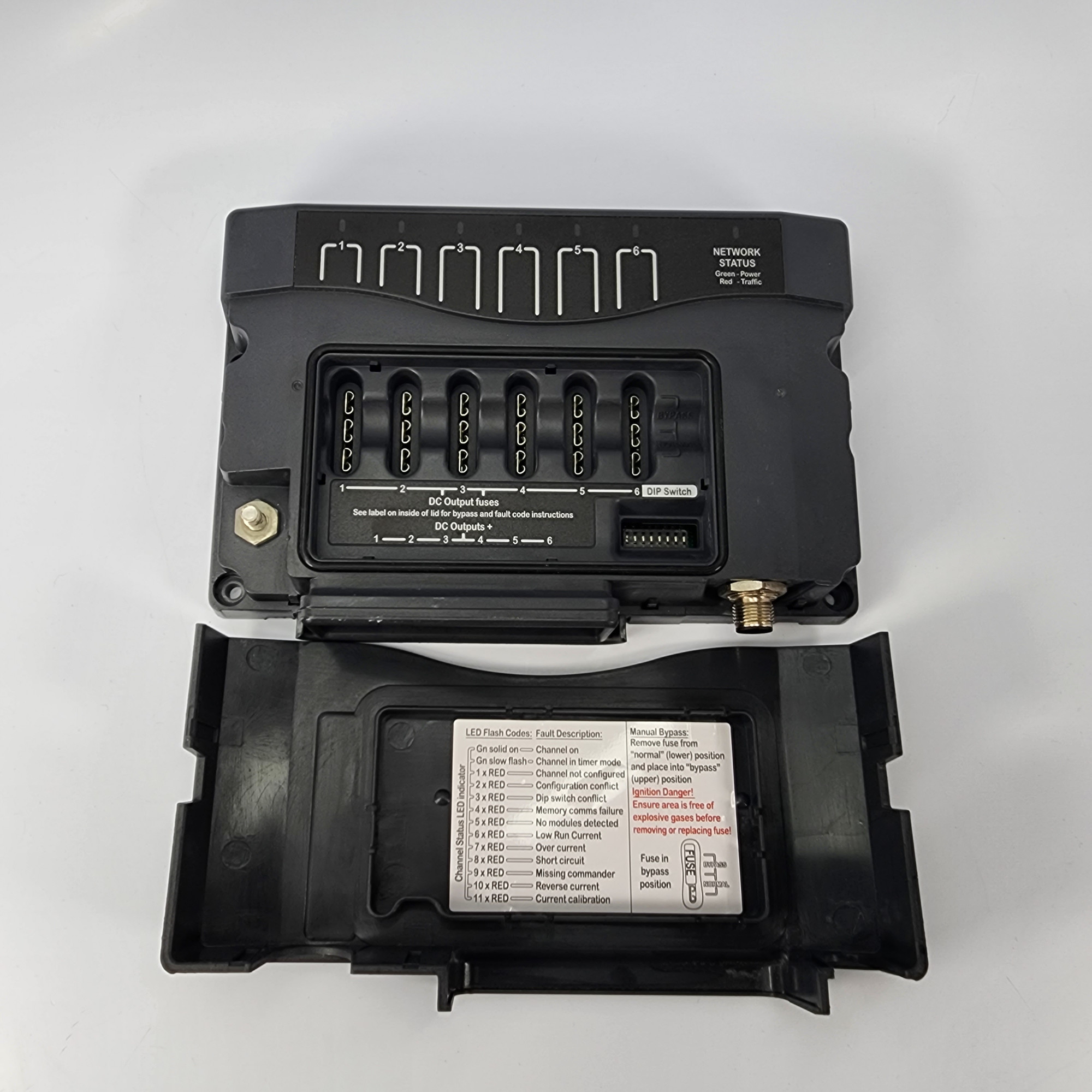 BEP Marine/CZone Output Interface (OI) - 80-911-0009-00 - with Connector and Boot - Max Marine ...