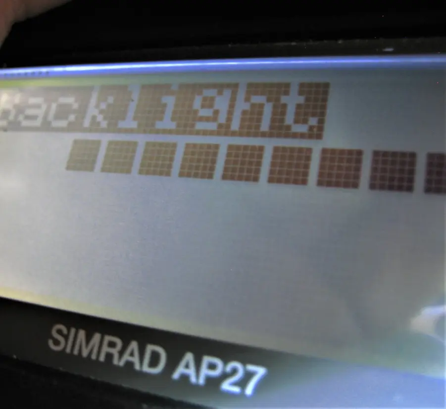 Simrad-AP27-22088090-Handheld Autopilot Control Head - Max Marine ...