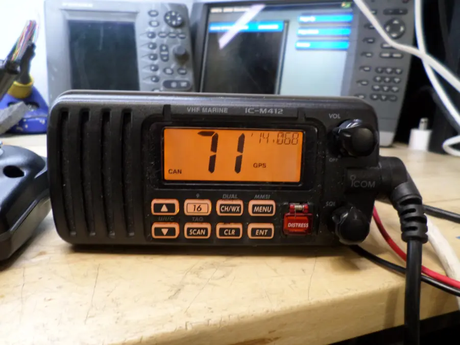 Icom IC-M412 Submersible VHF Marine Radio Transceiver Unit w/ HM-164B ...