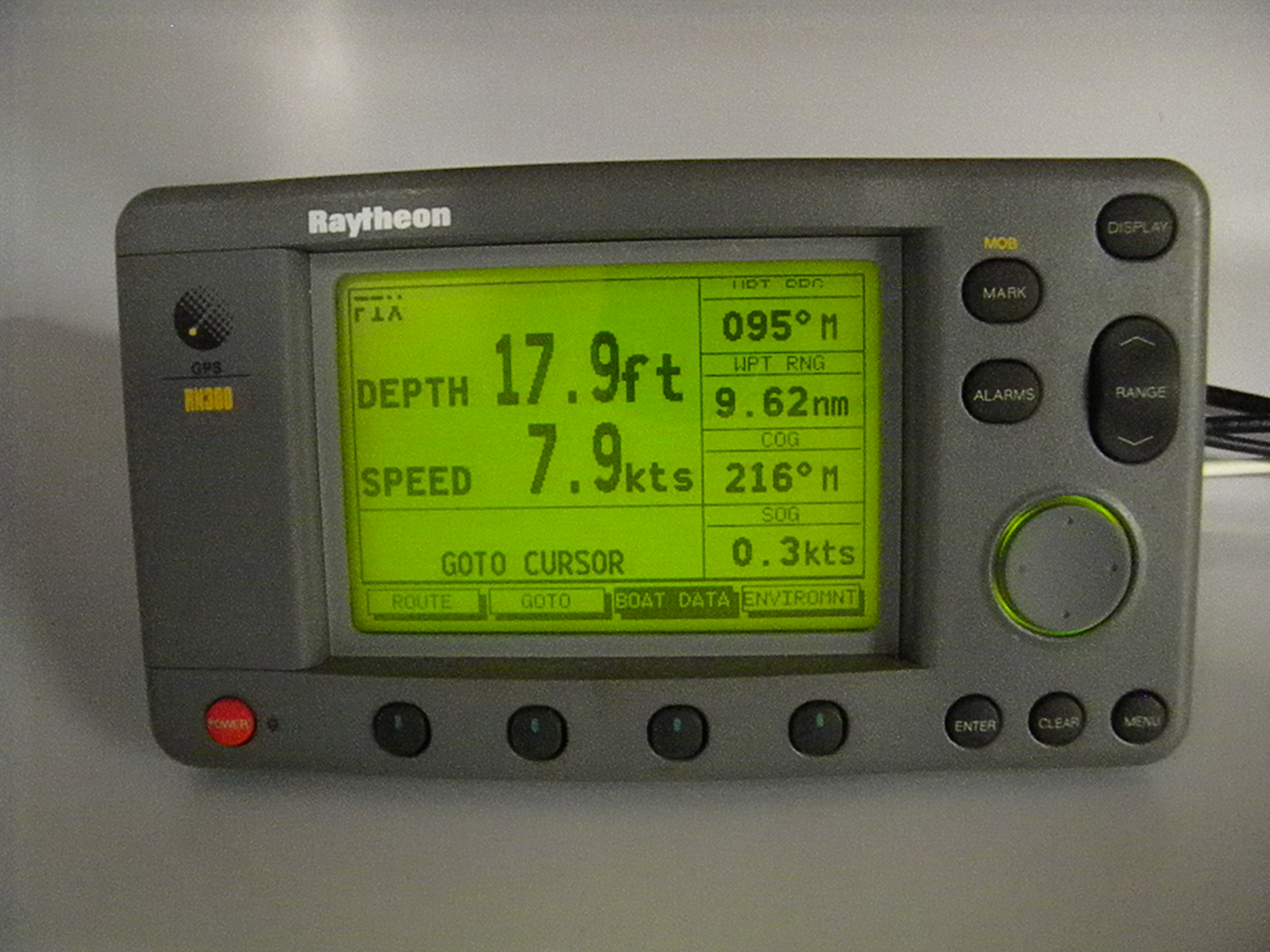 Raytheon RN300 GPS Plotter Display w/ Sun Cover E32017 - Tested - 90 ...