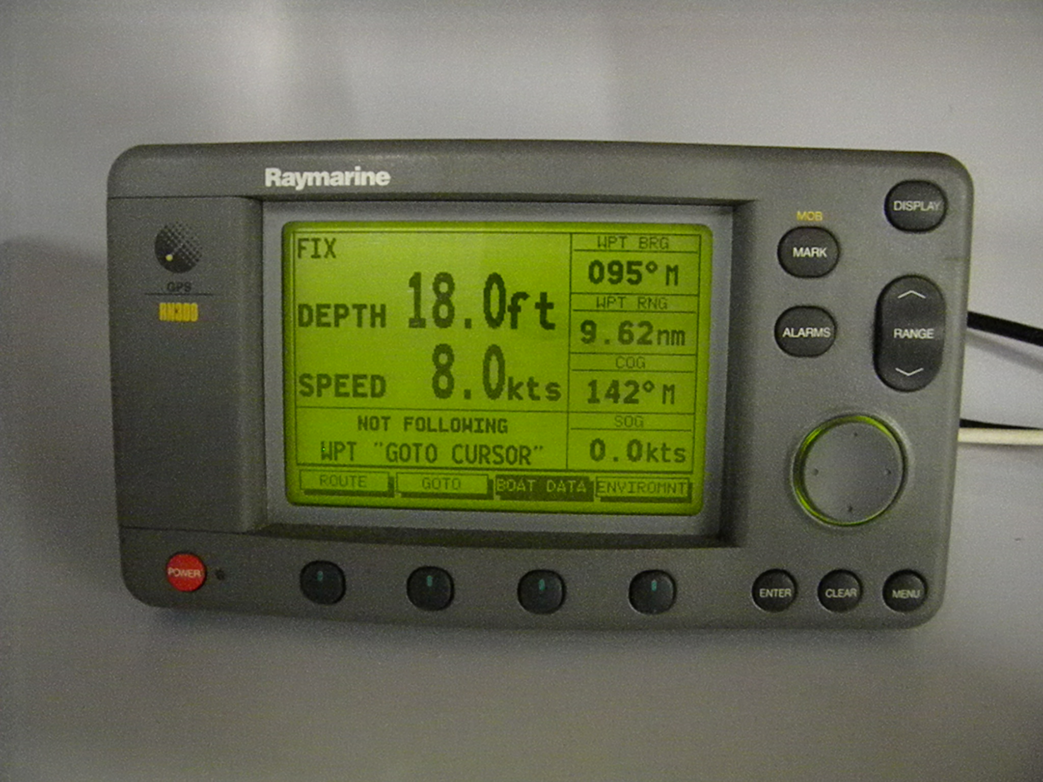 Raymarine RN300 GPS Plotter Display w/ Sun Cover E32017 - Tested - 90 ...