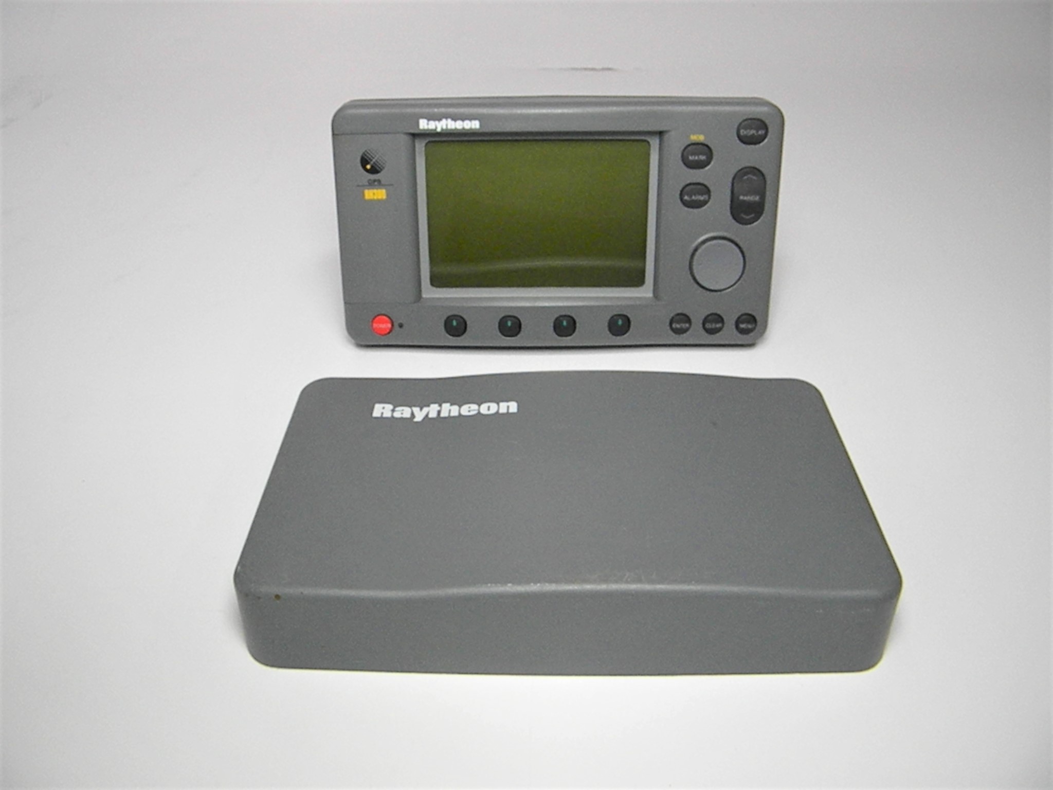 Raytheon RN300 GPS Plotter Display w/ Sun Cover E32017 - MME REFURB ...