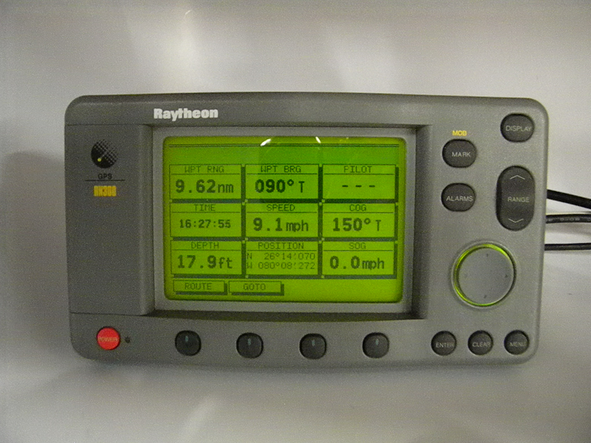 Raytheon RN300 GPS Plotter Display w/ Sun Cover E32017 - MME REFURB ...