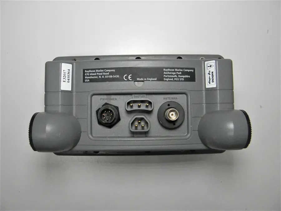 Raytheon RN300 GPS Plotter Display w/ Sun Cover E32017 - MME REFURB ...