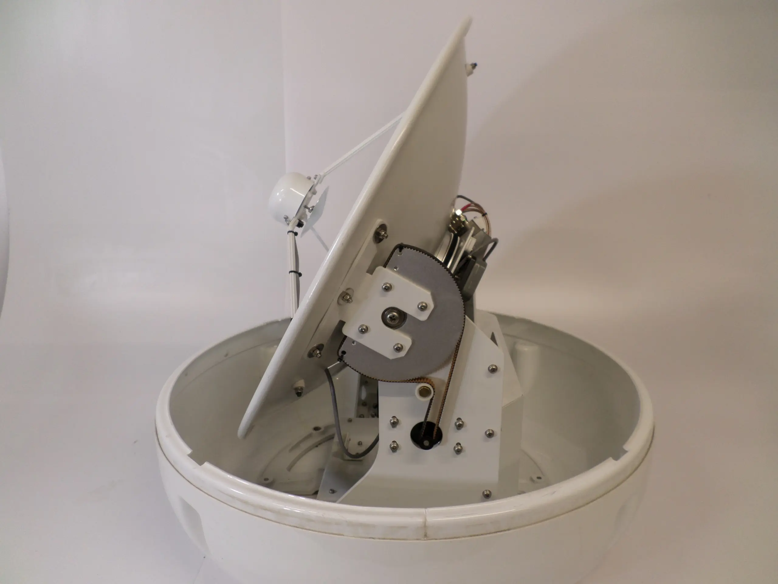 Intellian s6HD B3-631HD Complete Satellite TV system for DirectTV - Max ...