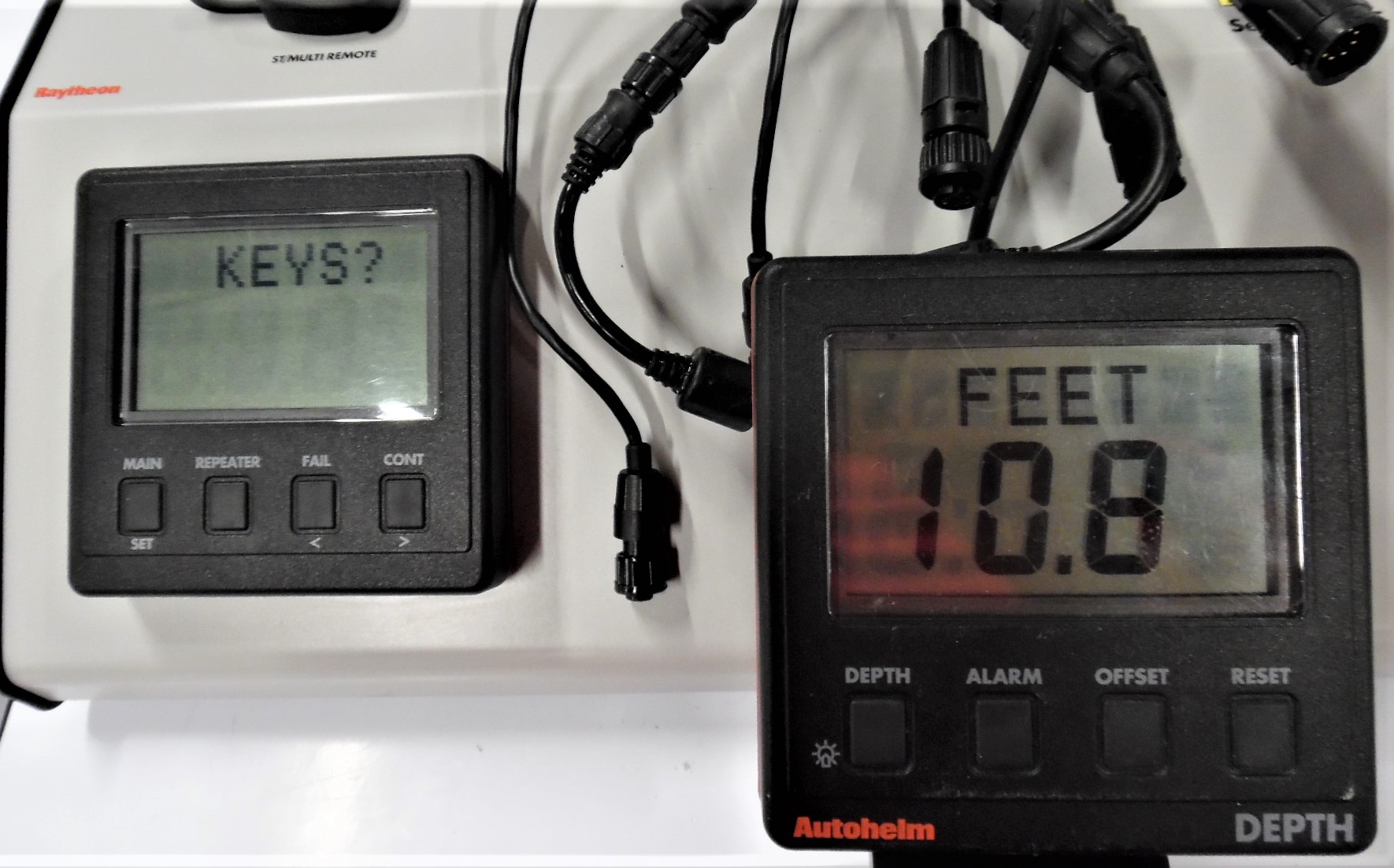 Autohelm/Raytheon ST50 - Z134 - Depth Display w/ NEW LCD Screen and Sun ...