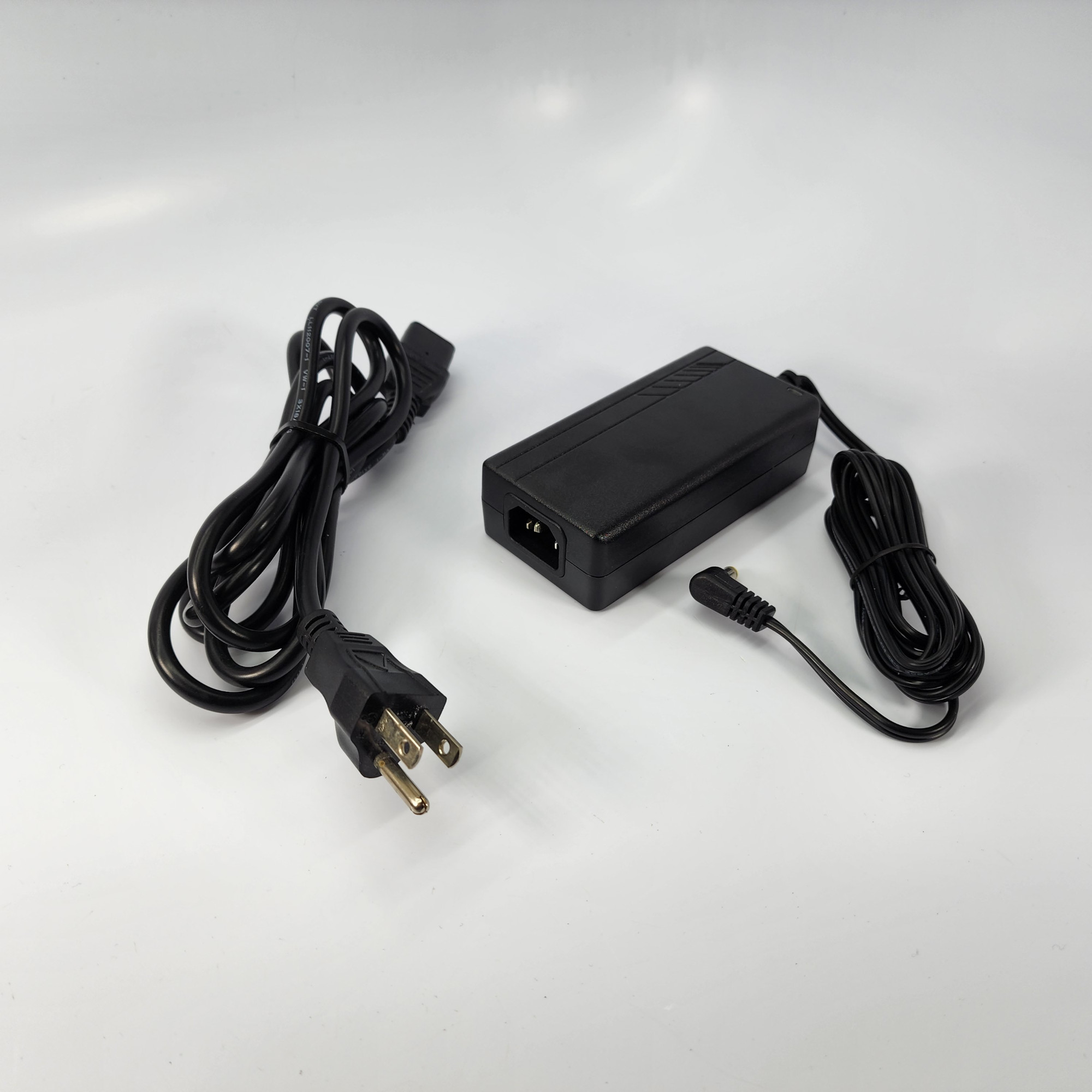 Crestron PW-2410RU Power Pack Desktop 24VDC 1A (25 Watts) Regulated US/INTL. - Max Marine ...