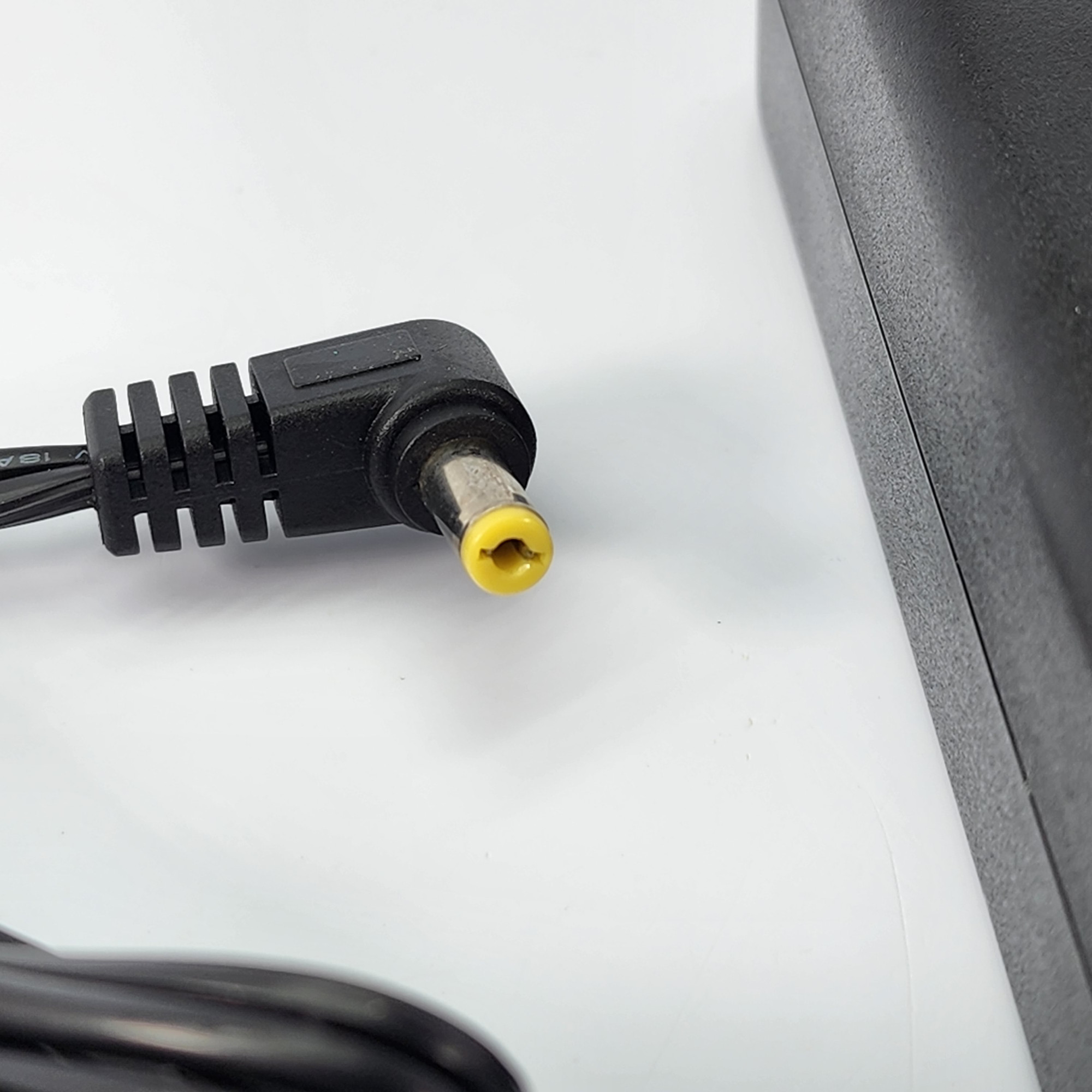 Crestron PW-2410RU Power Pack Desktop 24VDC 1A (25 Watts) Regulated US/INTL. - Max Marine ...