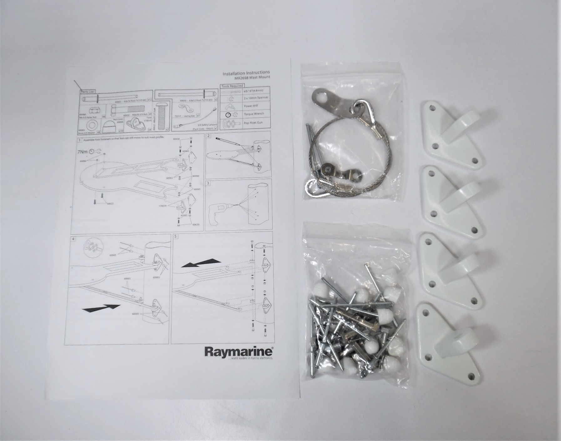 Raymarine Radar Mast Mount f/18" or 24" Domes RD218 RD418D RD424HD ...