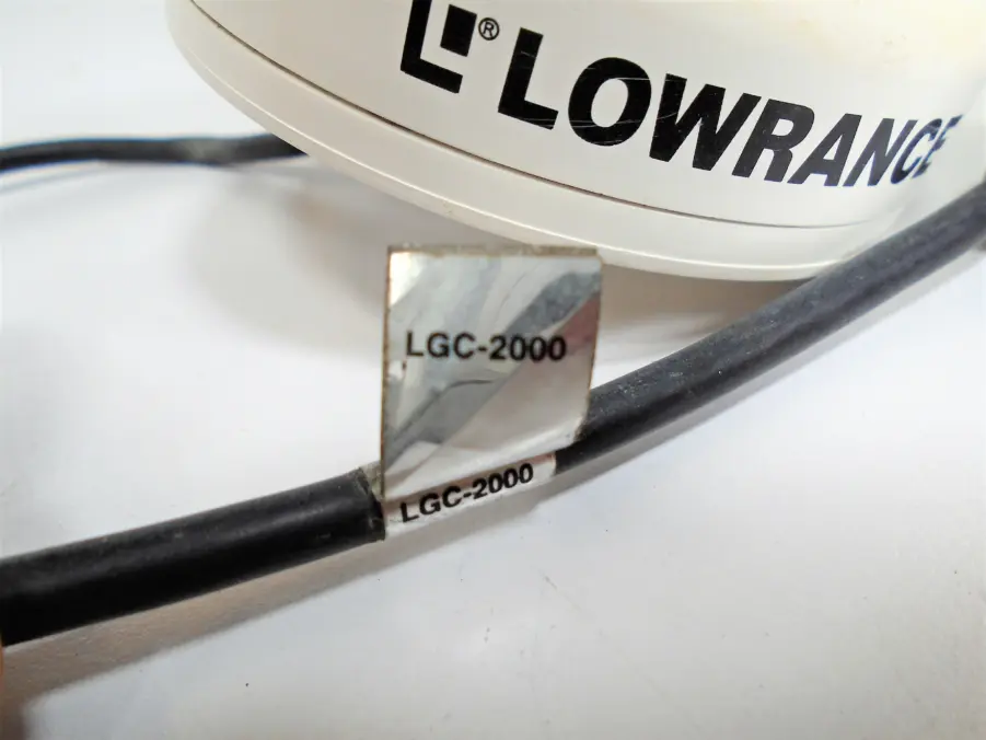 Lowrance LGC-2000 NMEA2000 GPS Antenna + Pole Base – Good Cond Tested ...