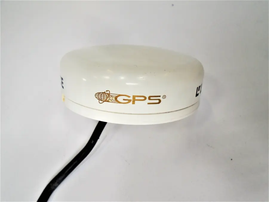 Lowrance LGC-2000 NMEA2000 GPS Antenna + Pole Base – Good Cond Tested ...