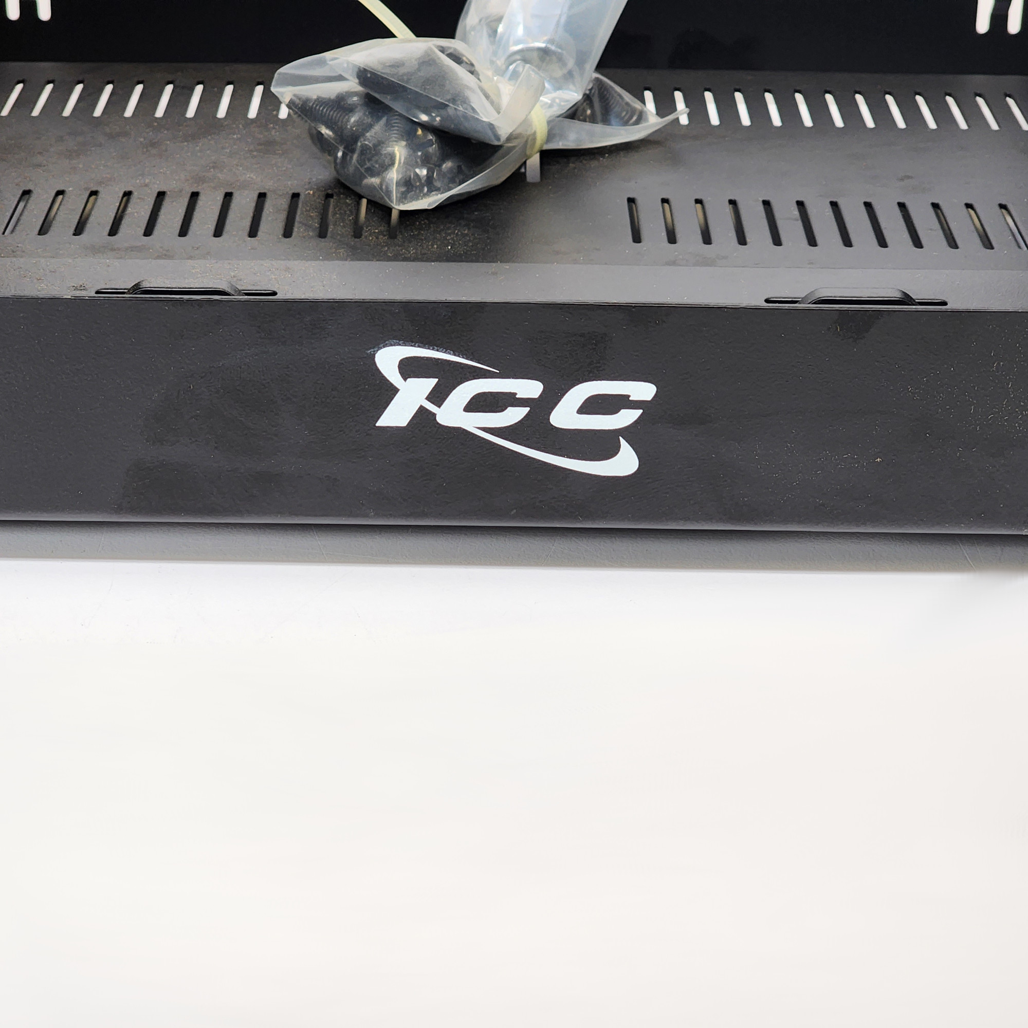 ICC Wall Mount Vertical Hinged Bracket - 8 RMS/8U - ICCMSVHB08 - New ...