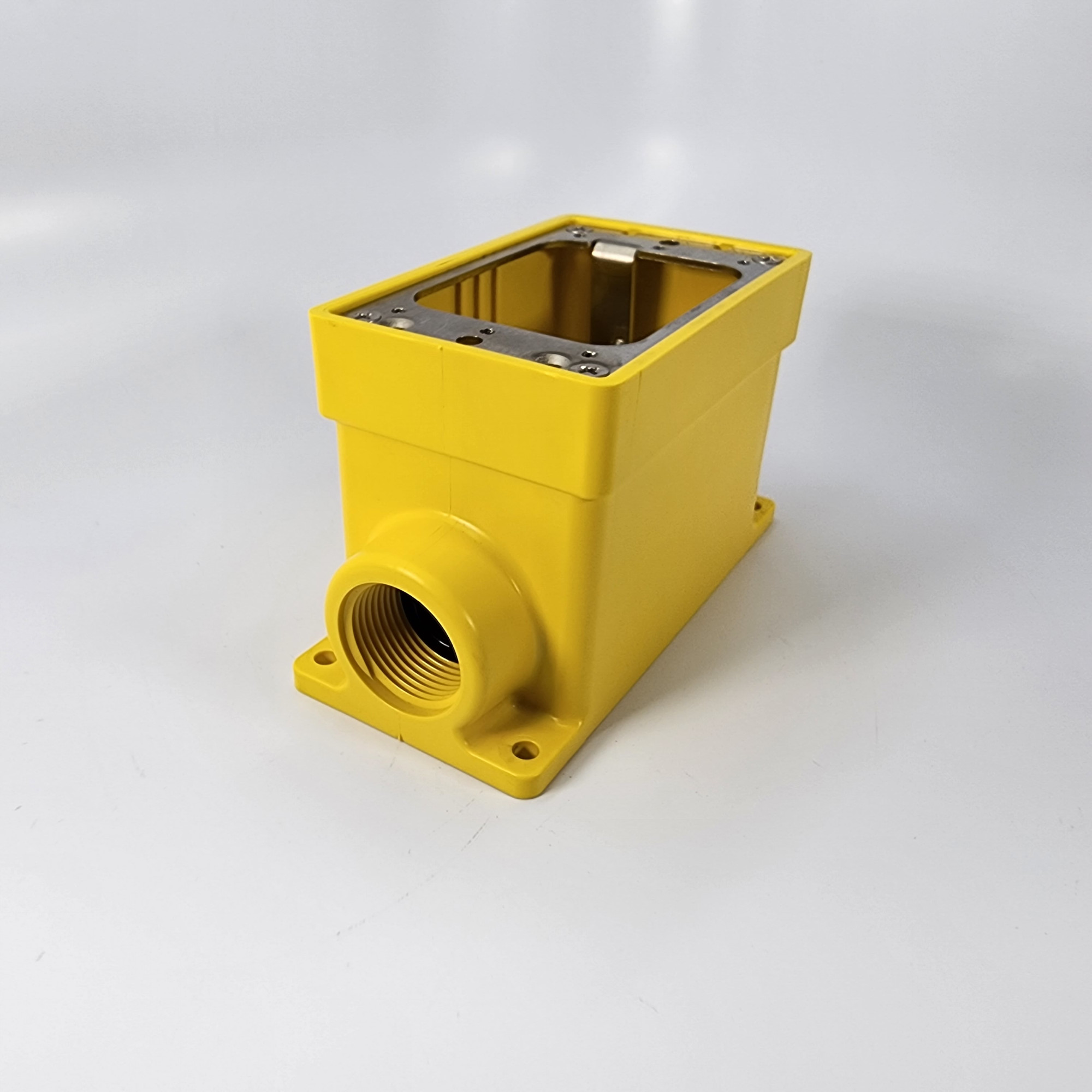 Hubbell HBL60CM83A Watertight Series FD Box 3/4" NPT IP69K Yellow - Max ...