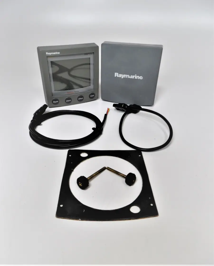 Raymarine ST60 Depth Instrument Display w/ Sun Cover - A22010 - TESTED ...