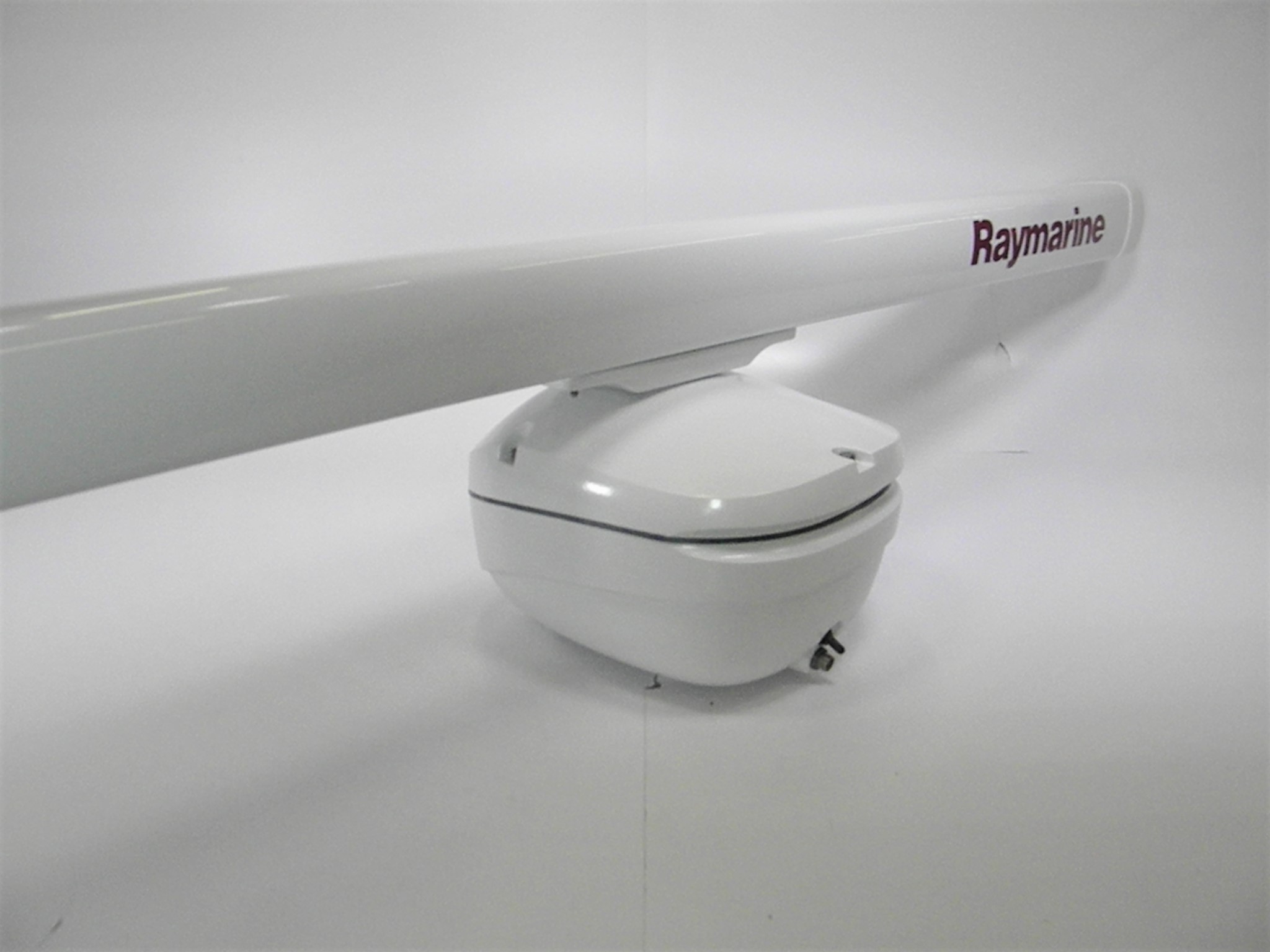 Raymarine 12kw 72" SuperHD Digital Open Array Radar System E52082E *MME ...