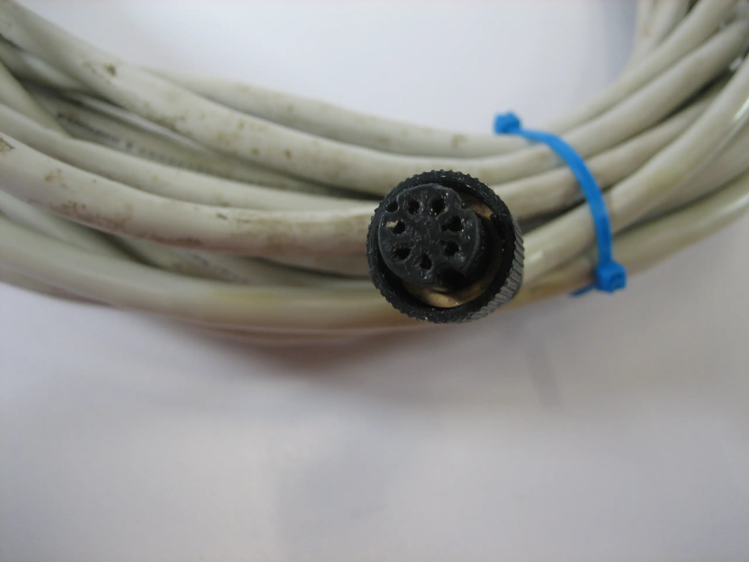 Furuno GP-320B GPS ANTENNA FOR Navnet VX1 VX2 3D - TESTED! - Max Marine ...