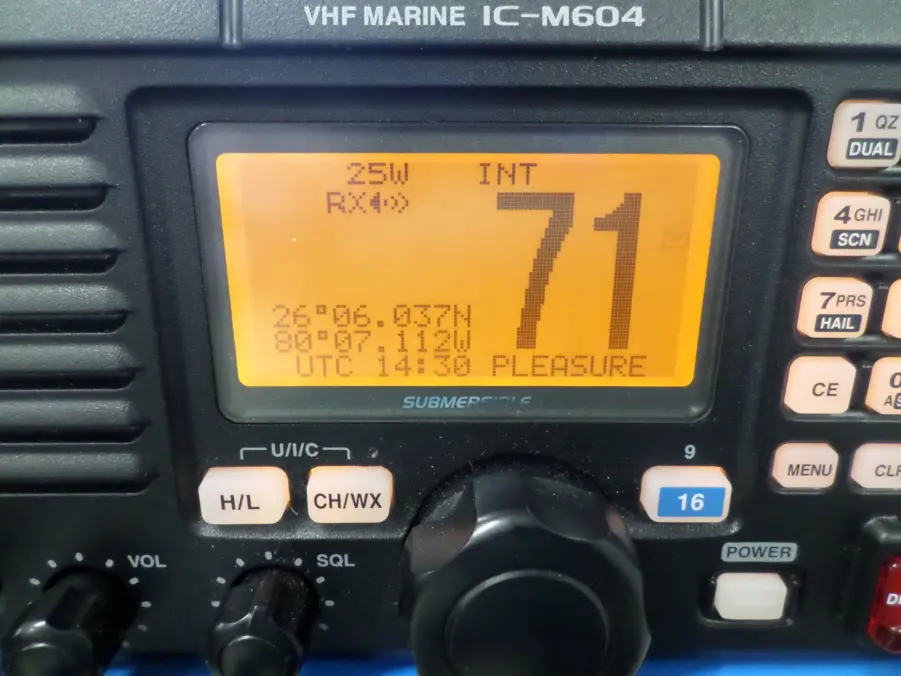Icom IC-M604 VHF with Mic - Fully tested - No MMSI Set! - Max Marine ...