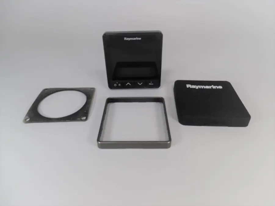 Raymarine i70s Instrument Display w/ Suncover + Assoceries – E70327 – w ...