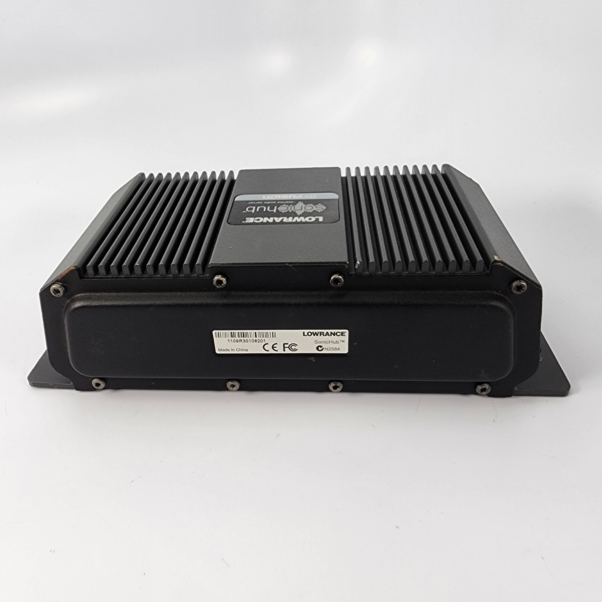 Simrad/Lowrance SonicHub AM/FM USB Marine Entertainment System - Tested ...