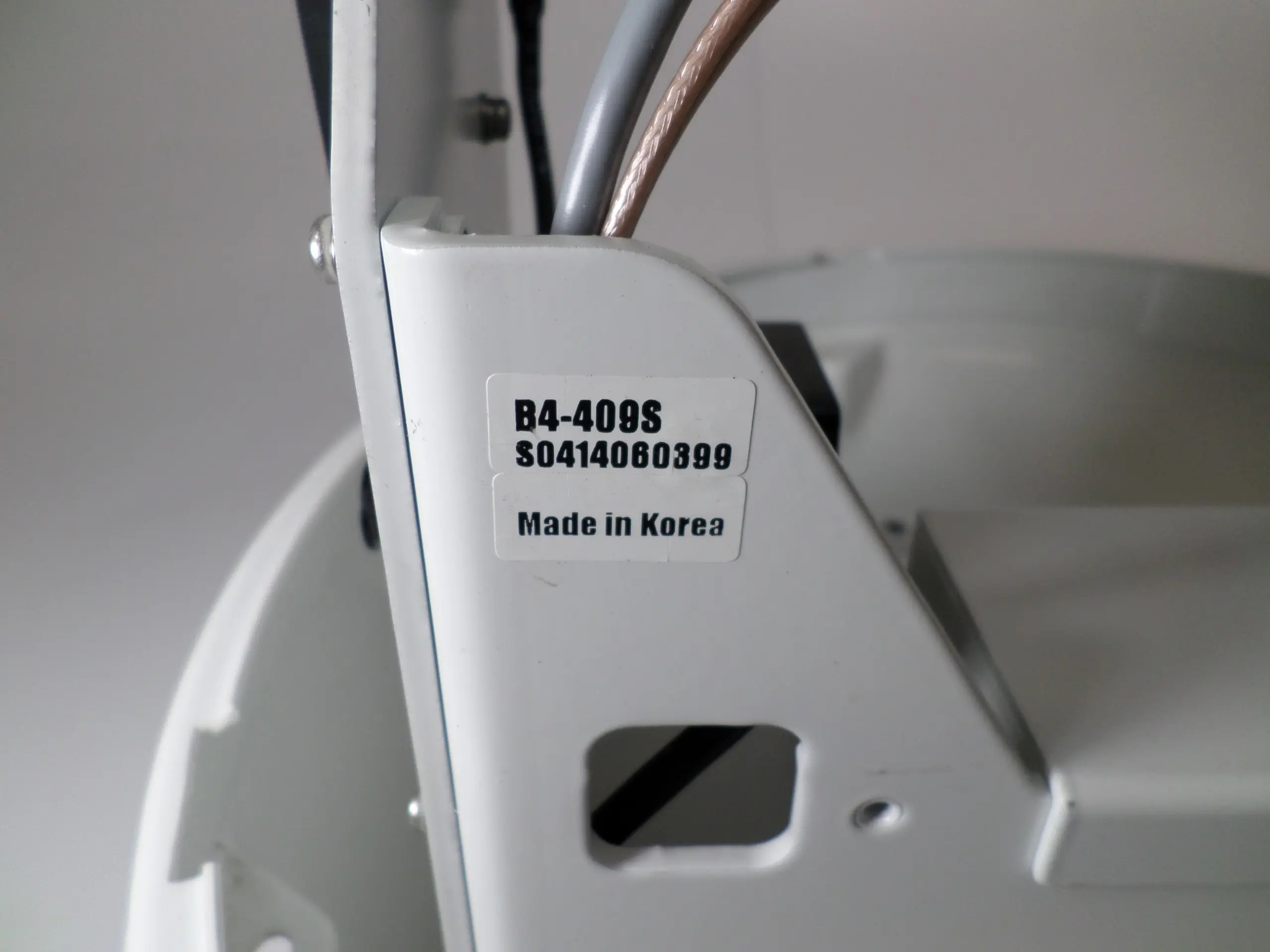 Intellian i4 B4-409S US Circular LNB Satellite TV System - Tested and ...