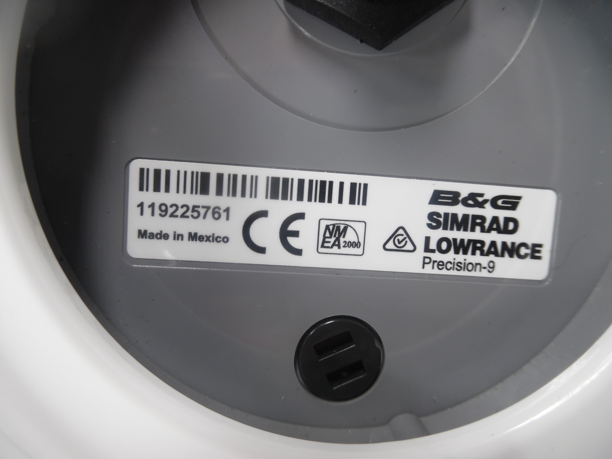 Simrad/Precision 9/Compass-W/Mounting Bracket-Tested - Max Marine ...