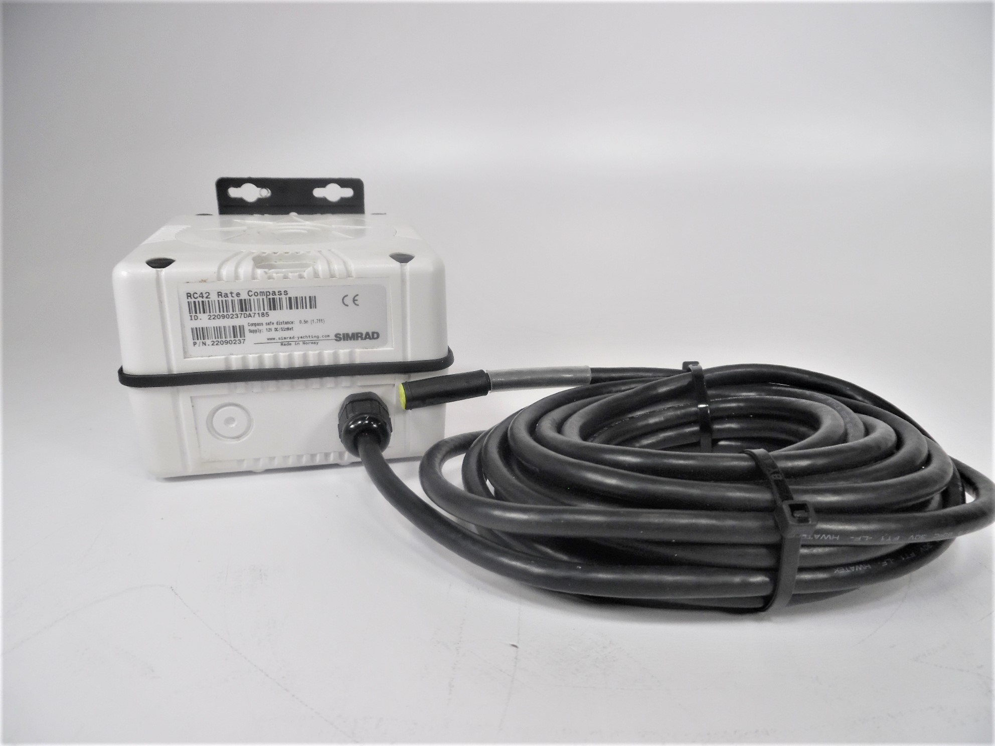 Simrad/RC42/Rate Compass-Simnet Heading Sensor - Max Marine Electronics