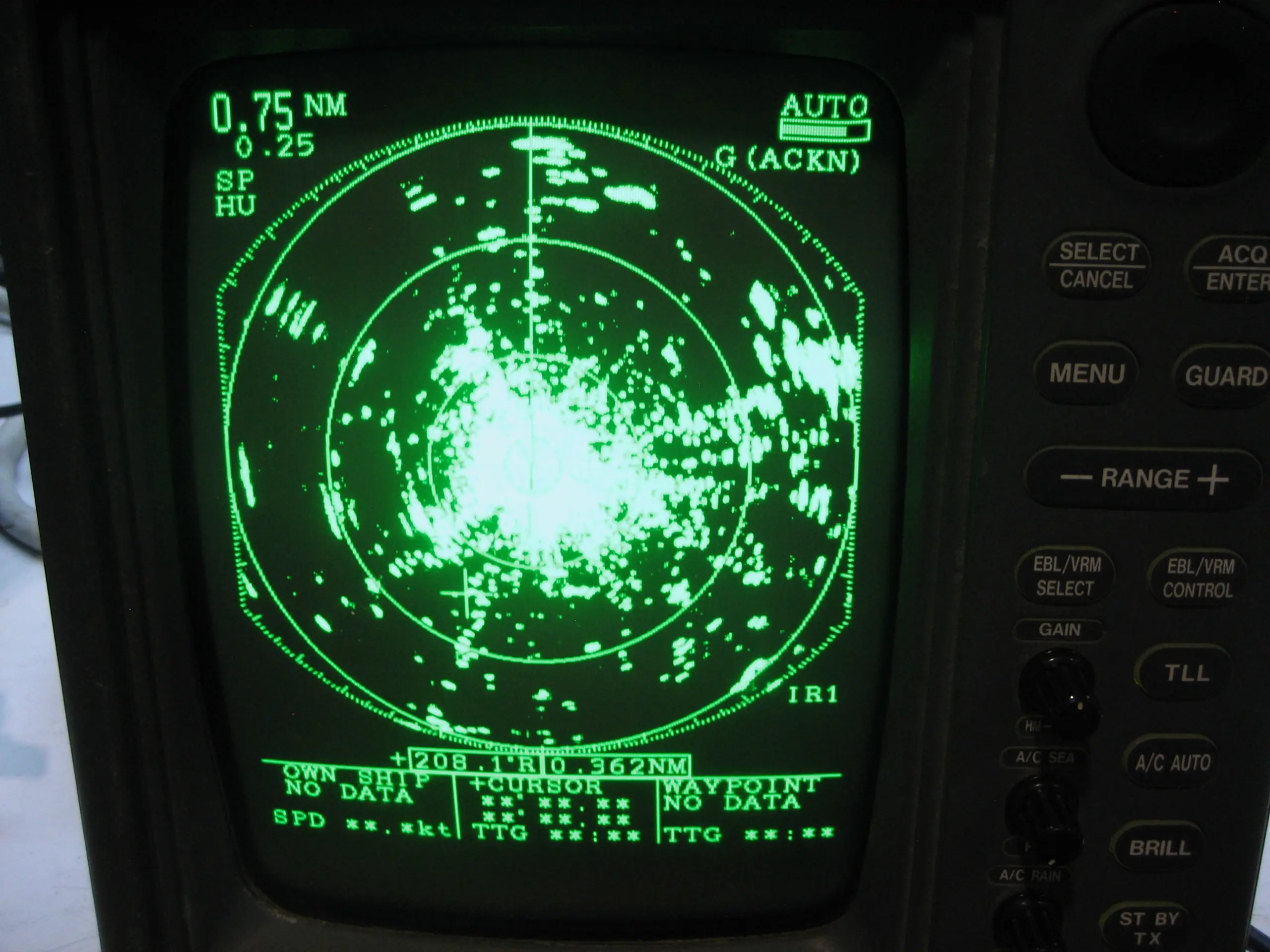 FURUNO 1942MK2 6kw Open Array Radar CRT System - 64 Mile - 90 Days Warr ...