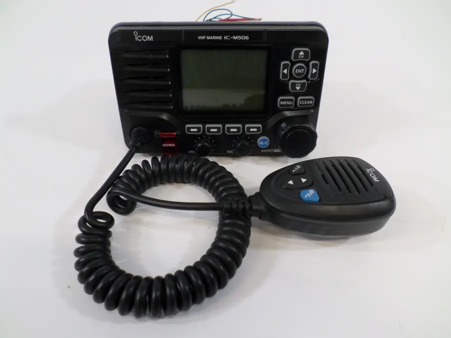 Icom IC-M506 VHF with HM-205B Mic* - Max Marine Electronics