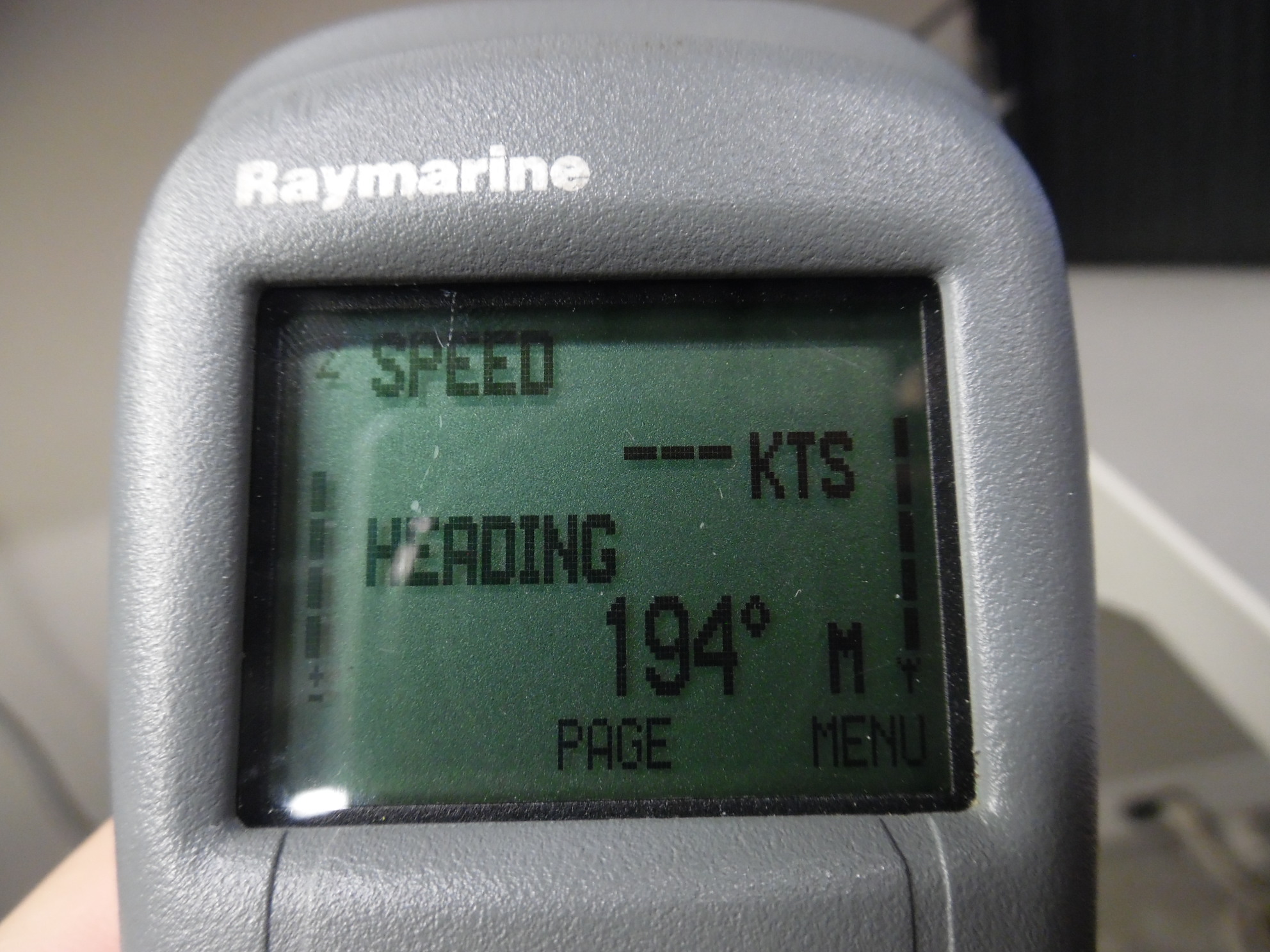 Raymarine SmartController Autopilot Wireless Remote E15023-W/RF Base ...