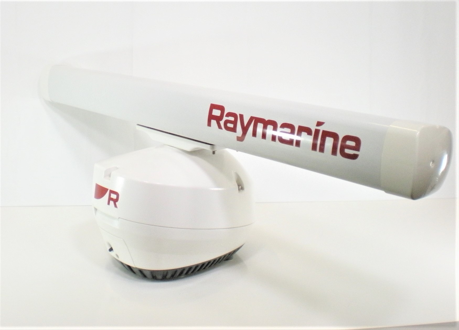 Raymarine 4KW Magnum Open Array Radar With VCM100 & New 15m Cable ...