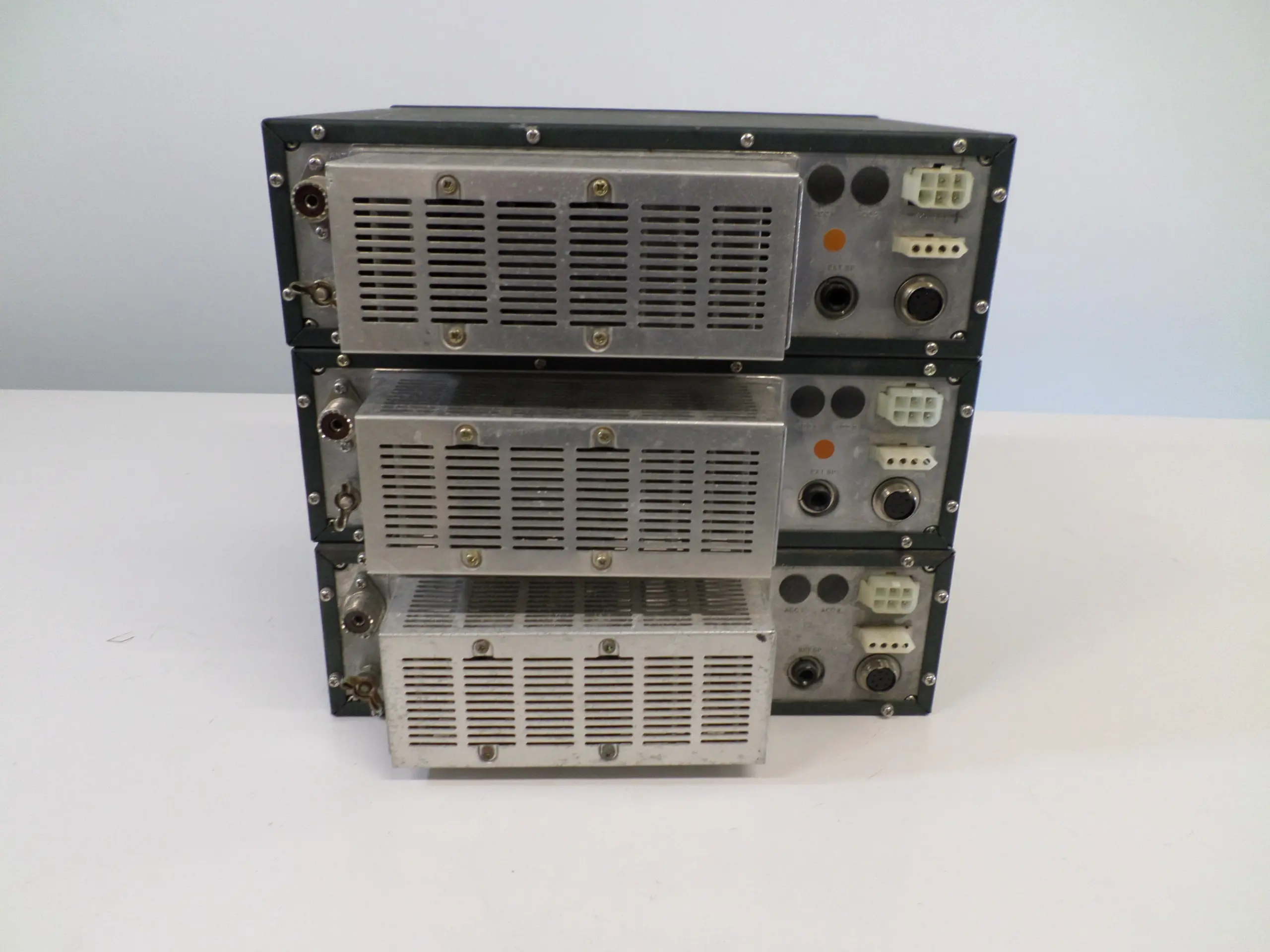 ICOM IC-M600 Single Side Band Radios w/ AT-120 Tuners - Parts Lot - Max ...