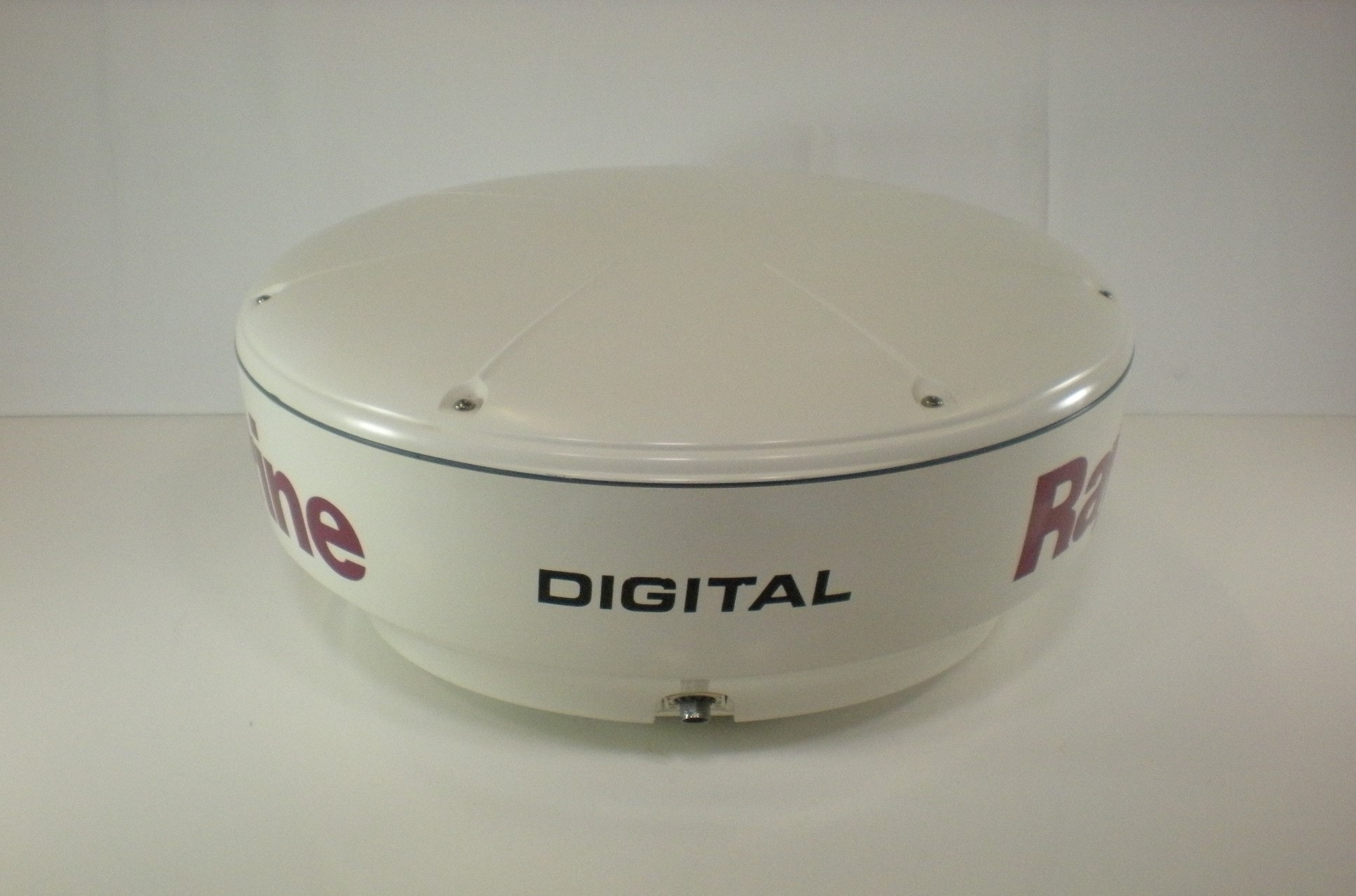 Raymarine RD418D 4kw 18” Digital Radome with NEW 10m Cable – Good Condition – 90 Day Warranty ...