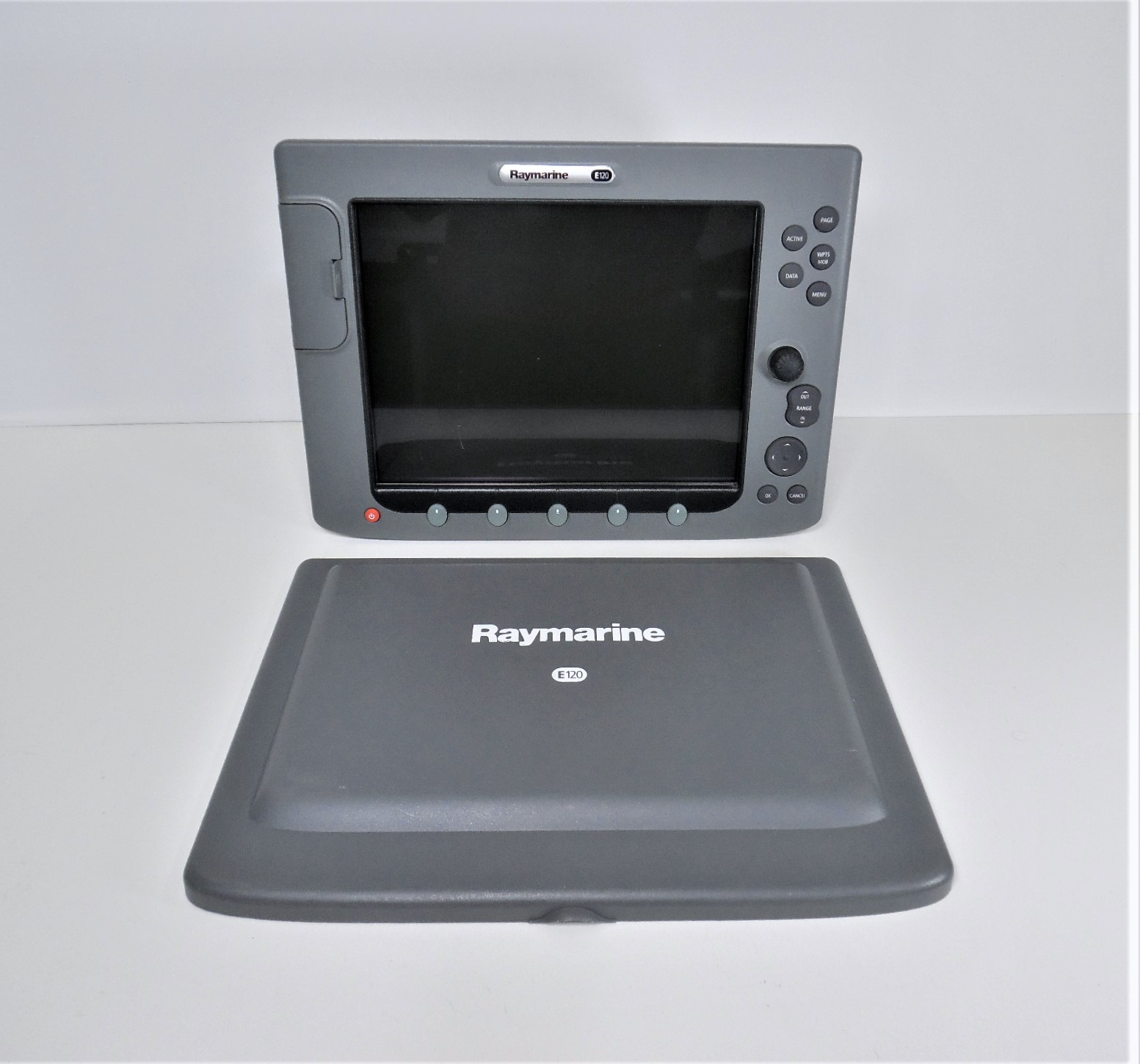Raymarine E120 Classic Display + Bezel & Sun Cover -E02013- NEW LCD ...