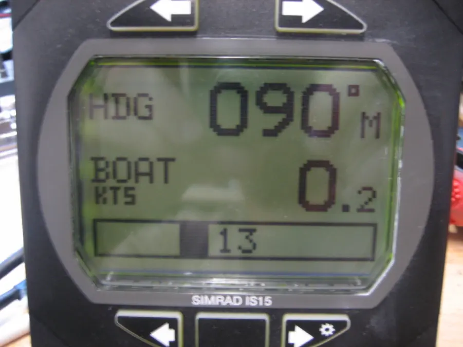 Simrad IS15 Combi Instrument Display-22092167 - Max Marine Electronics