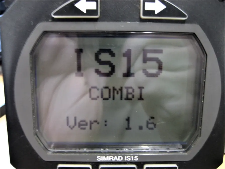 Simrad IS15 Combi Instrument Display-22092167 - Max Marine Electronics
